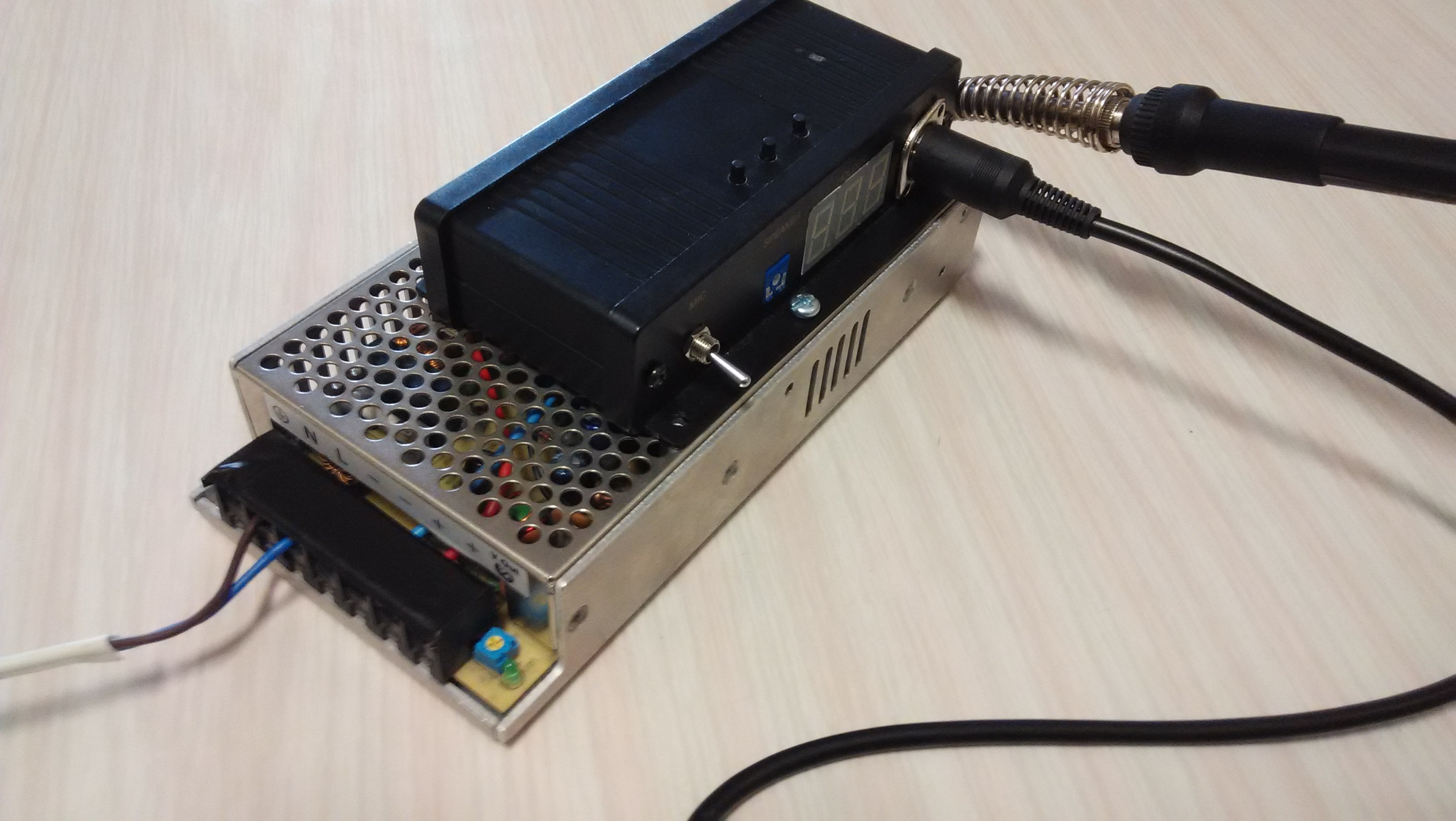 DIY Soldering Station for HAKKO 907 : 6 Steps - Instructables