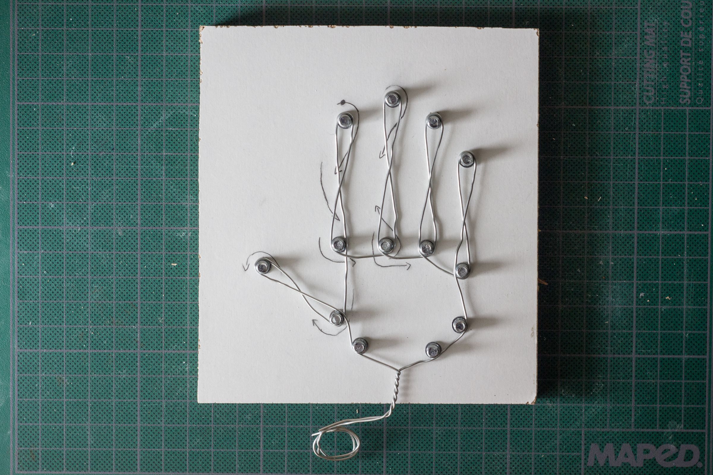Wire Armature Device : 7 Steps (with Pictures) - Instructables