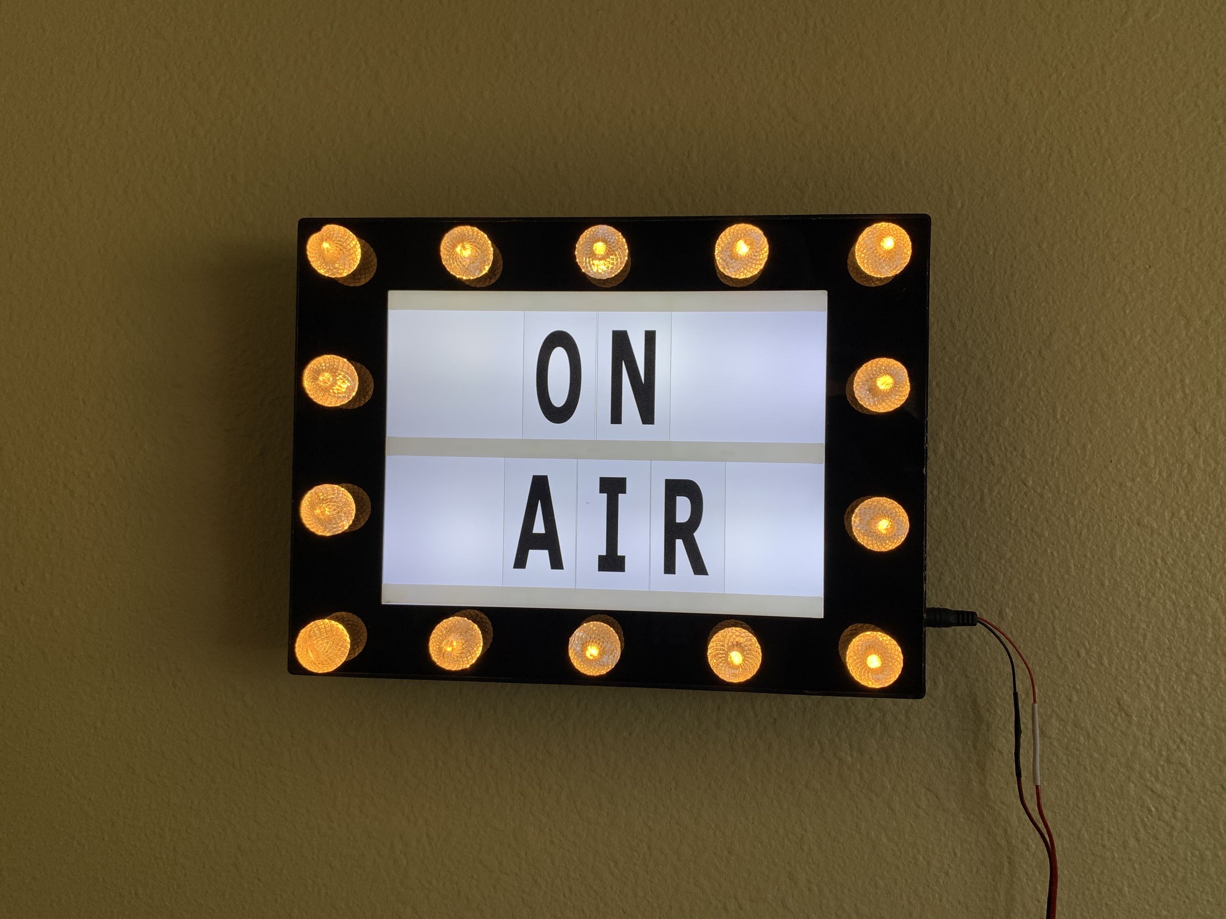 Cinematic Sign for Video Conferencing : 7 Steps - Instructables