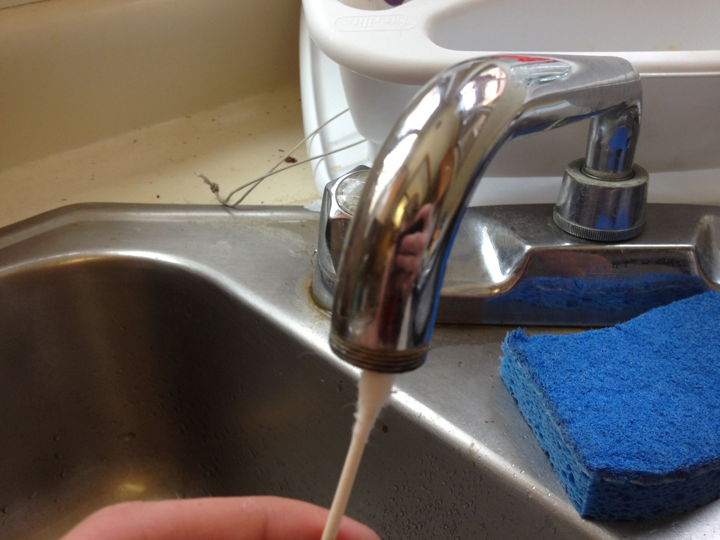 How to Fix/clean a Clogged Faucet : 5 Steps - Instructables