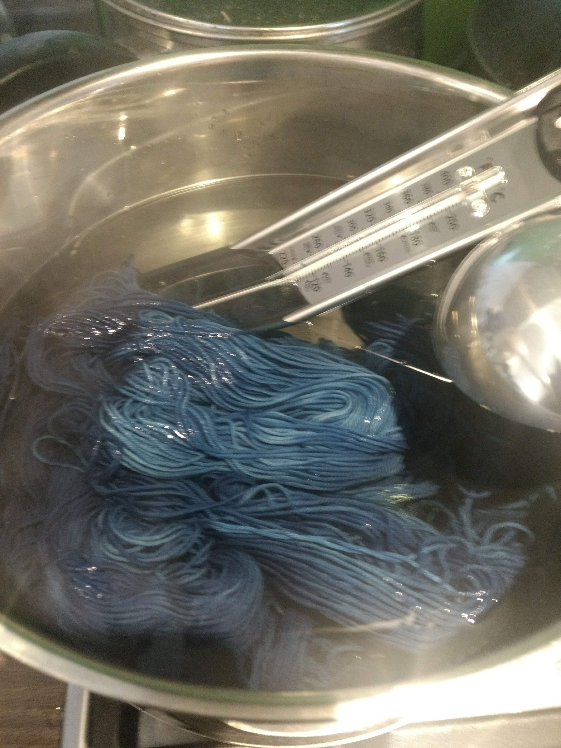 Natural Indigo Gradient Dyeing : 13 Steps (with Pictures) - Instructables