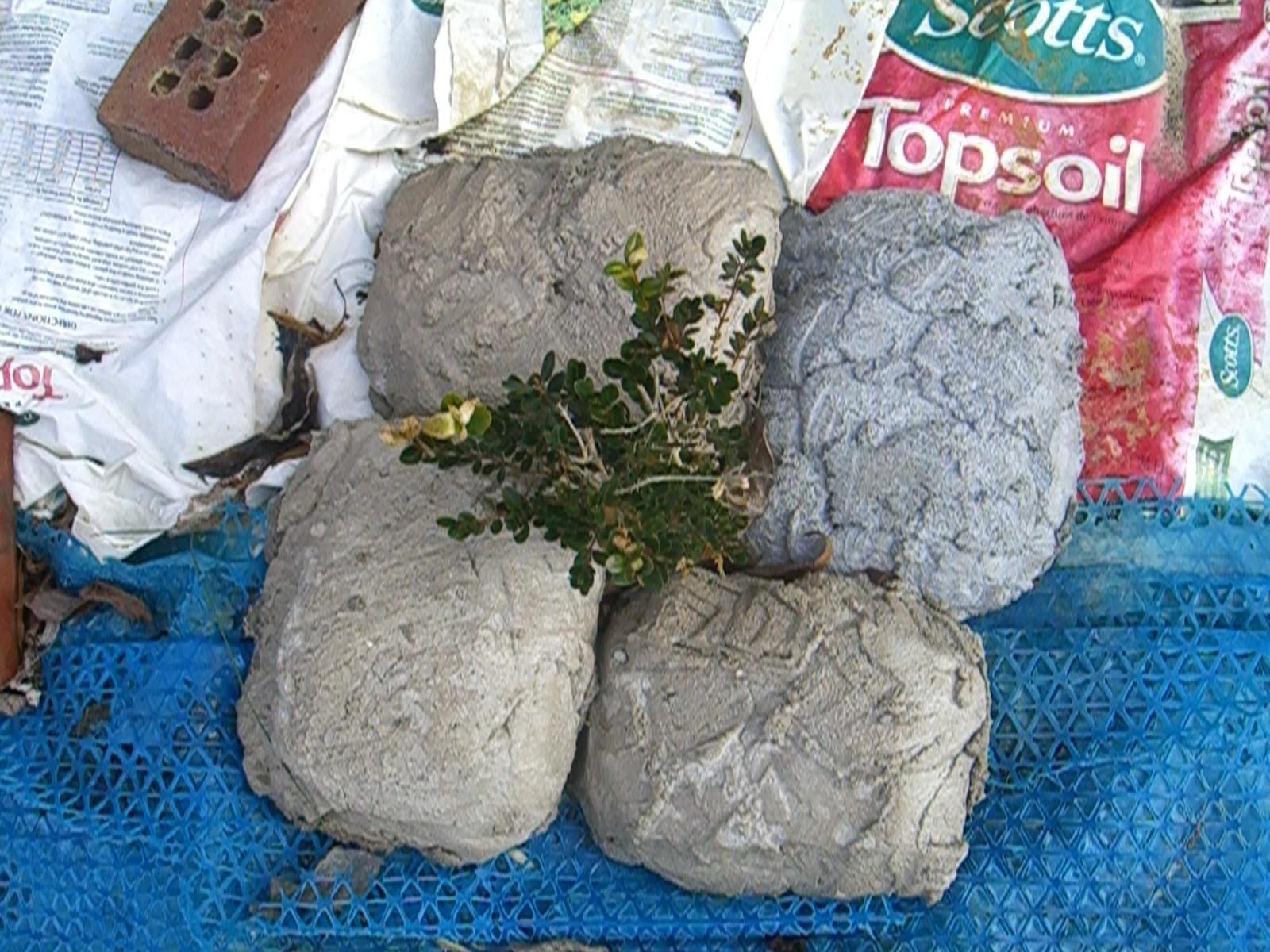 Faux Rocks That Look Real : 11 Steps (with Pictures) - Instructables