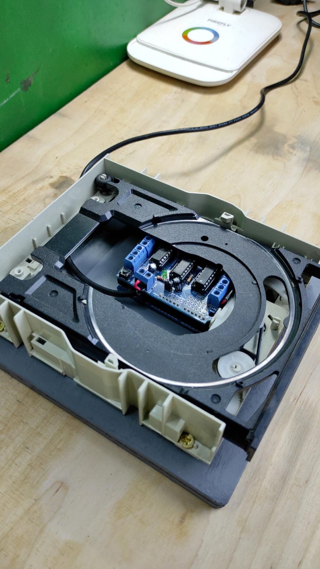 Homebrew PCB Shaker for Etching Using an Old DVD Rom! : 8 Steps (with ...