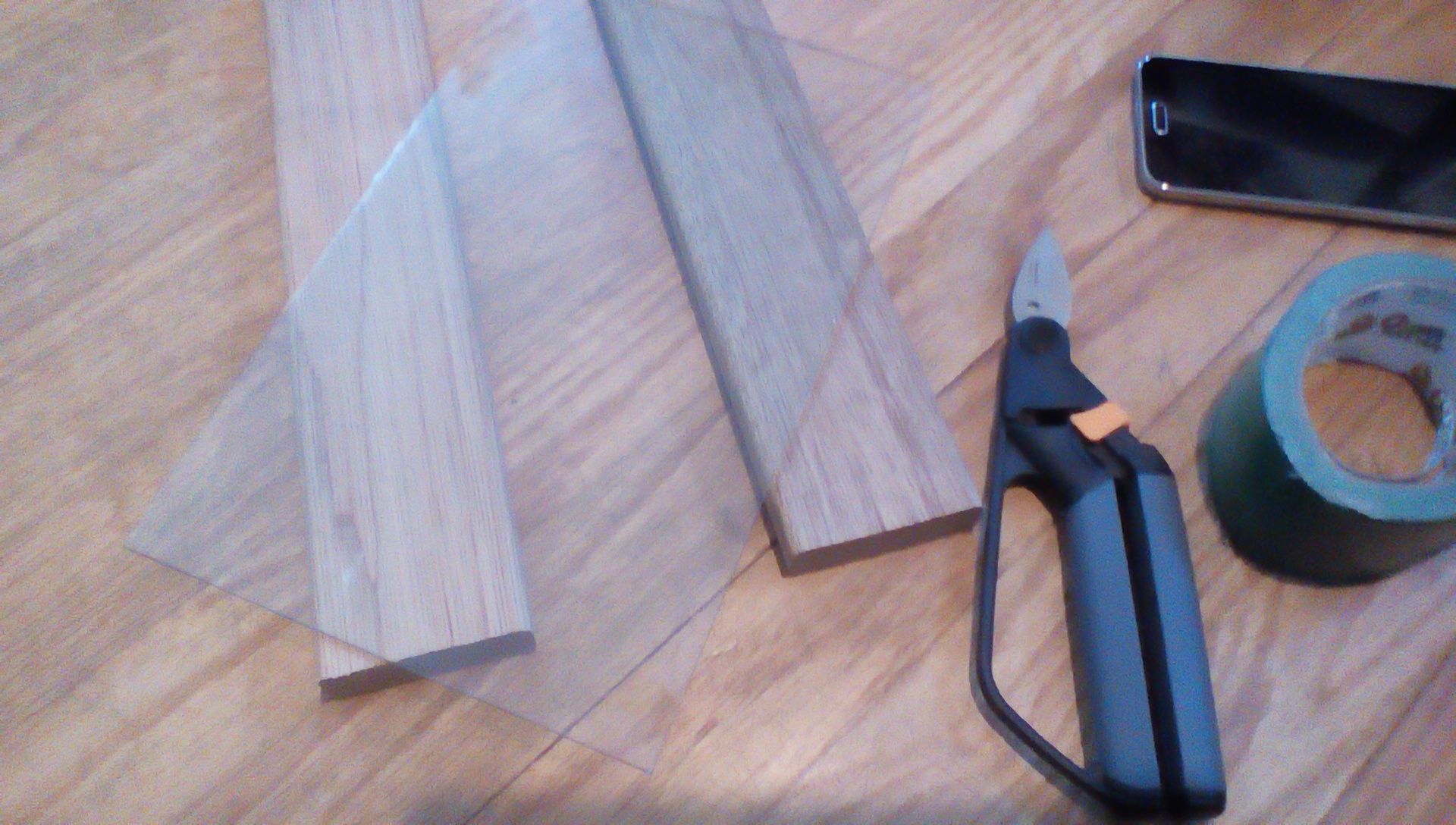 Use Your Tablet or Cell Phone As a Light Box : 3 Steps - Instructables