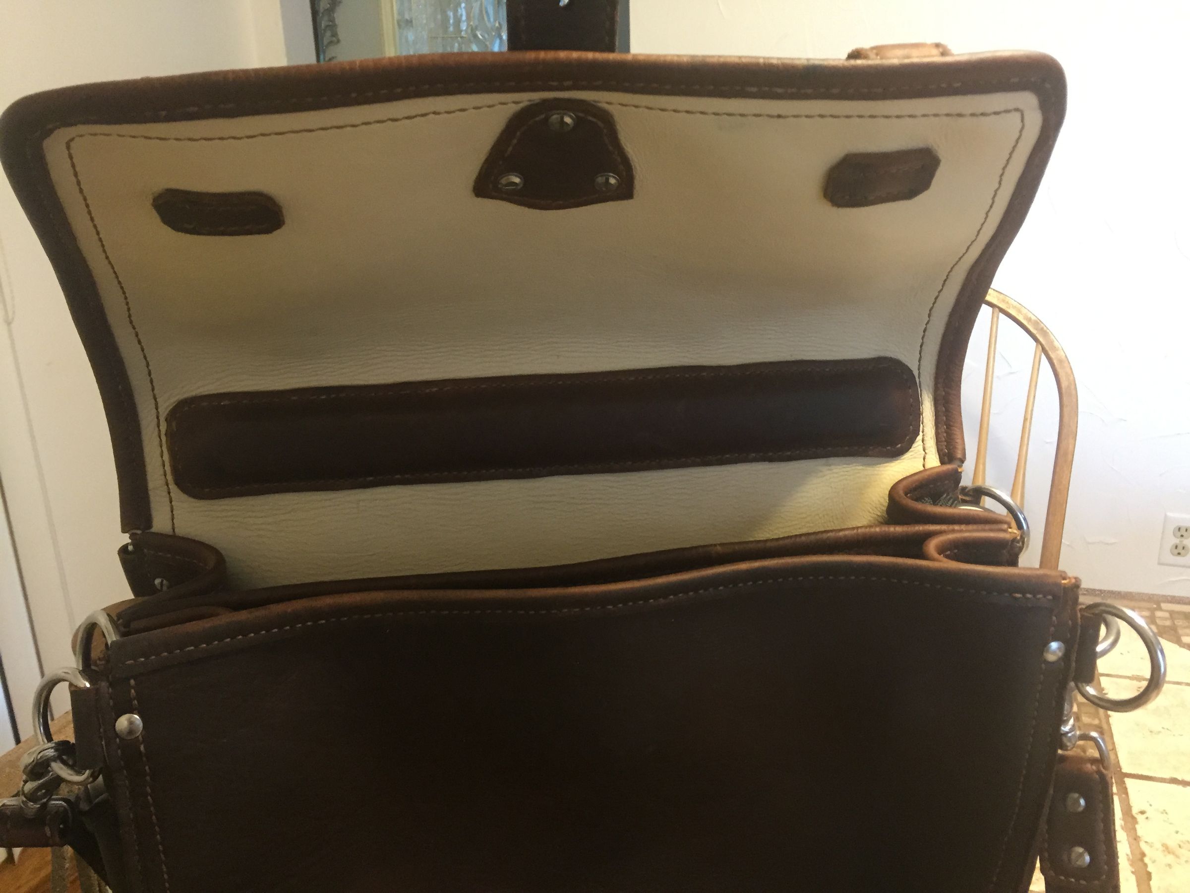 Leather Briefcase : 12 Steps (with Pictures) - Instructables