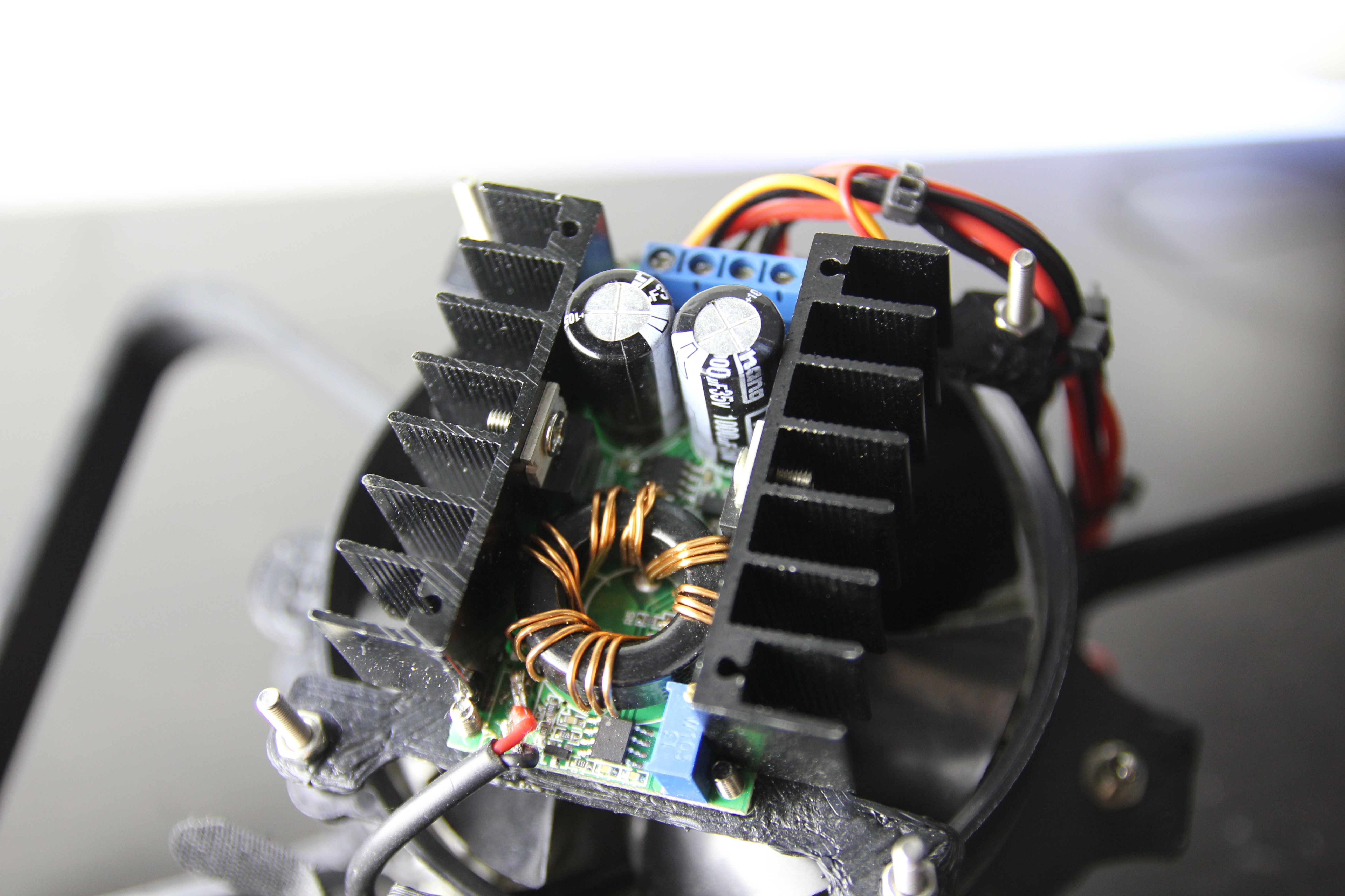 Build Your Own Compact 3D Printed 100w Flashlight! : 4 Steps (with ...