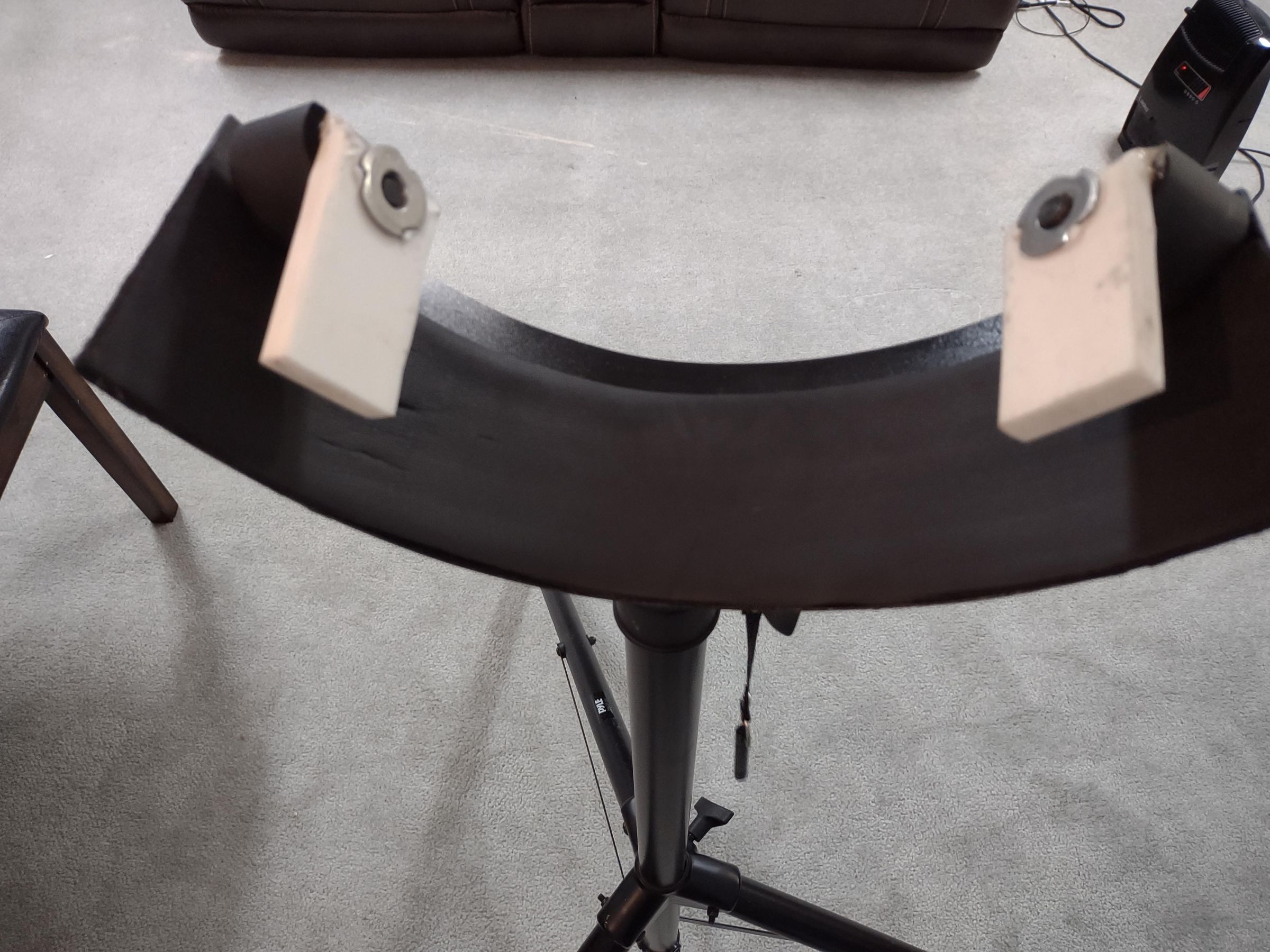 Open Back Banjo Stand : 4 Steps - Instructables