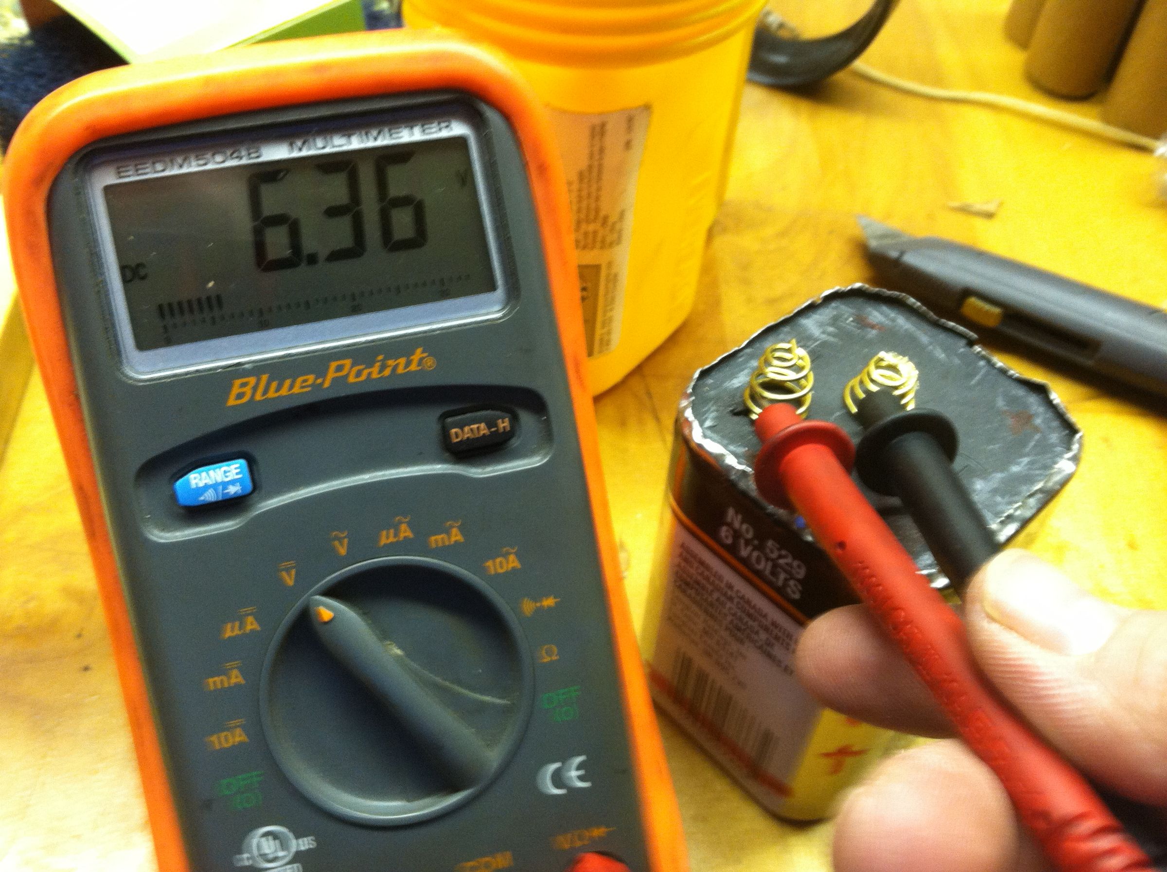 6 Volt Lantern Battery to D Cell Mod! : 5 Steps - Instructables