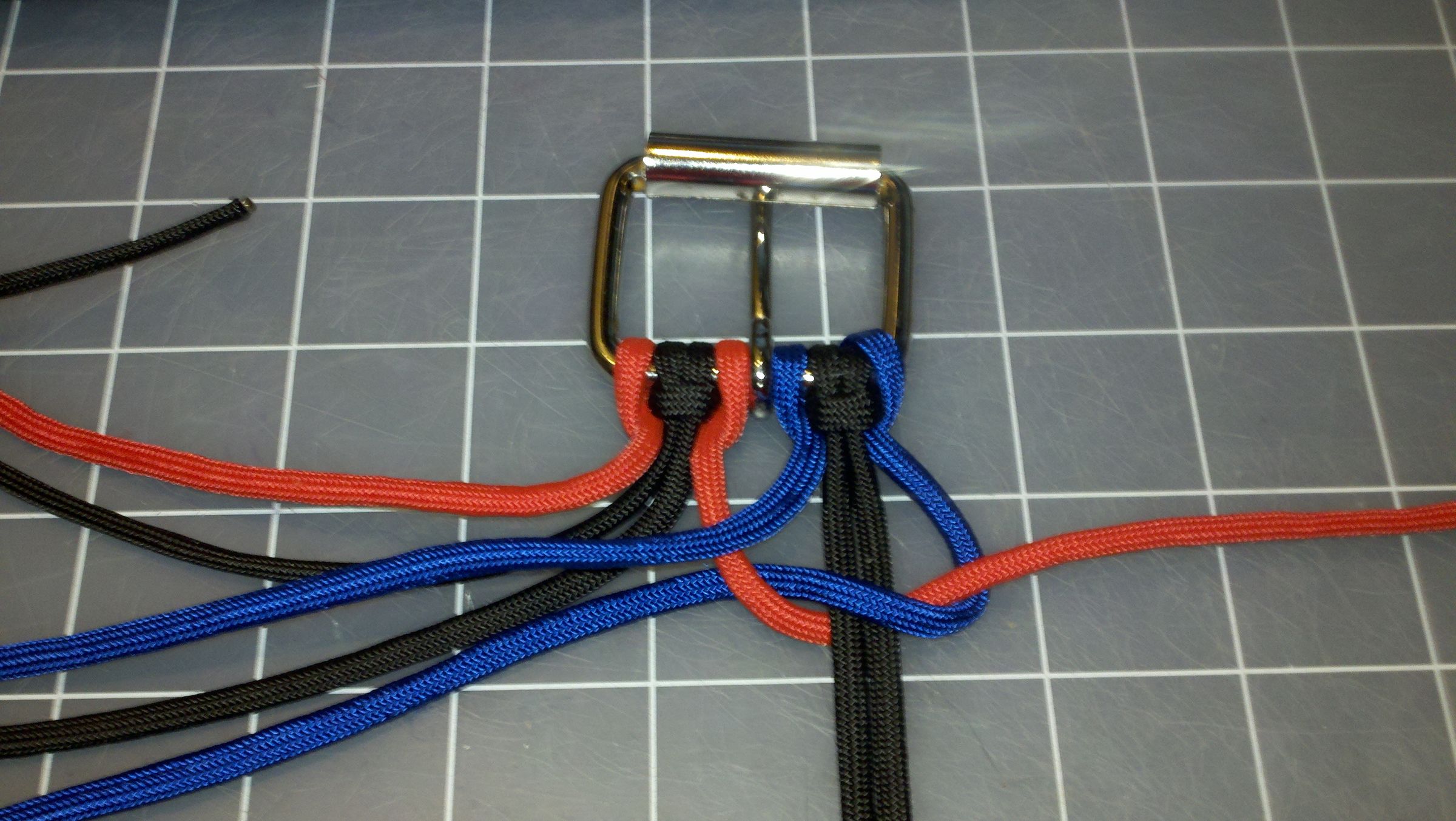 Double Cobra Knot Paracord Belt : 8 Steps (with Pictures) - Instructables