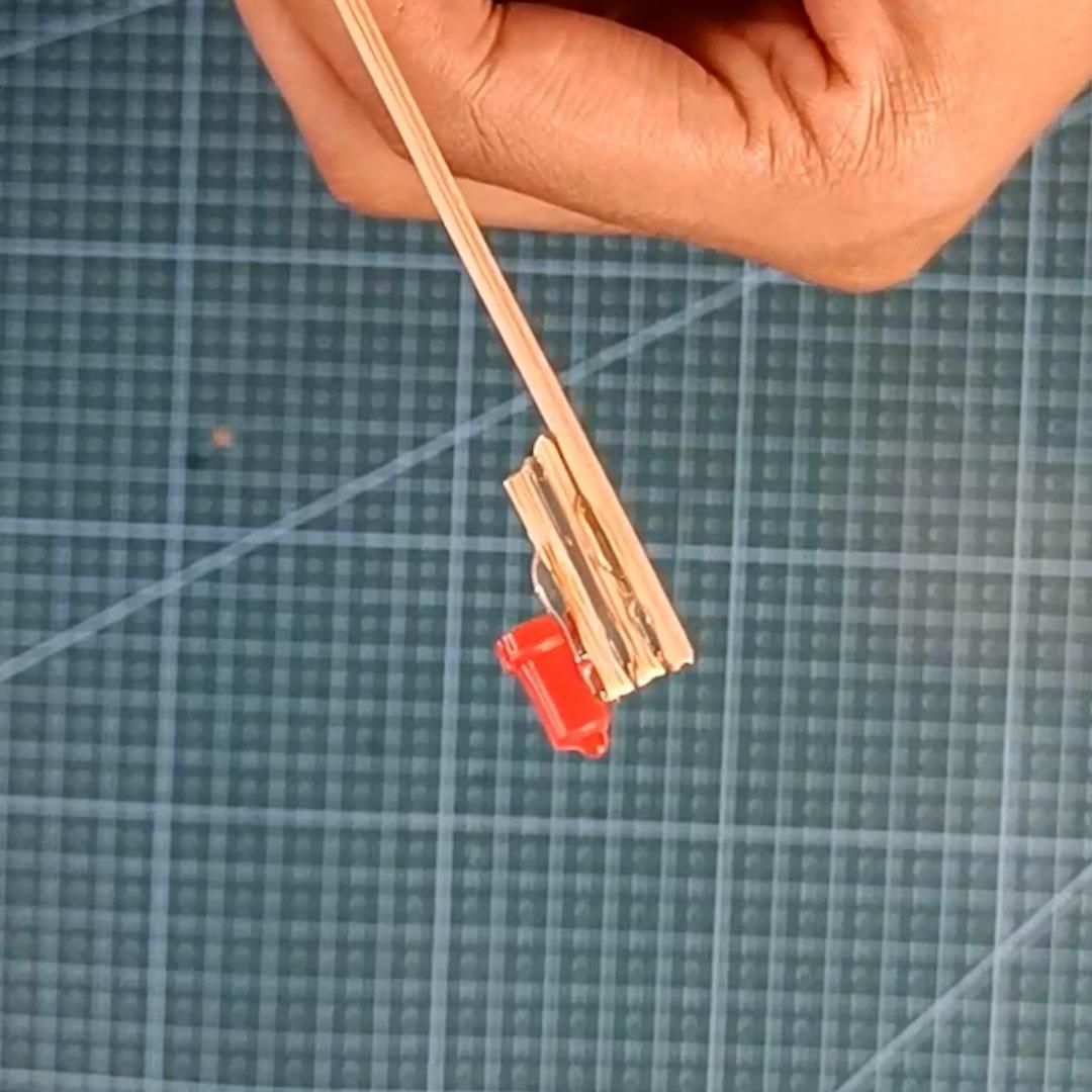 Building and Flying a Rubber Band Powered Plane : 8 Steps - Instructables