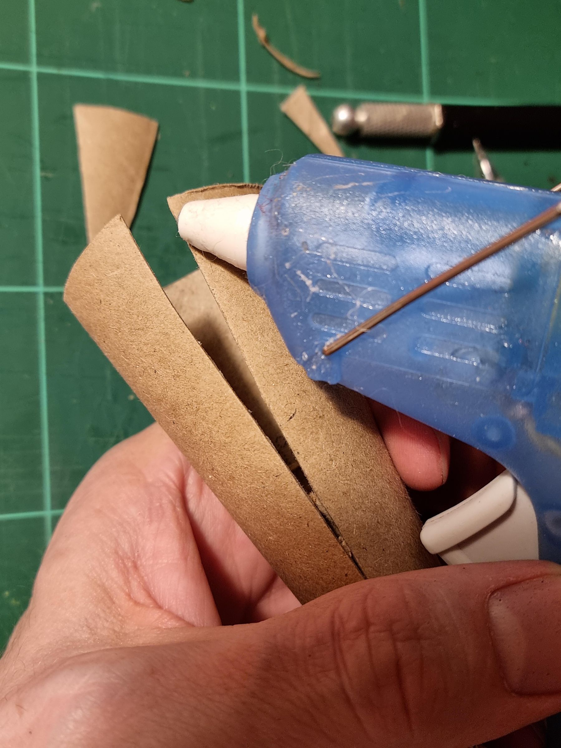 Easy Revolvers From Cardboard : 5 Steps - Instructables