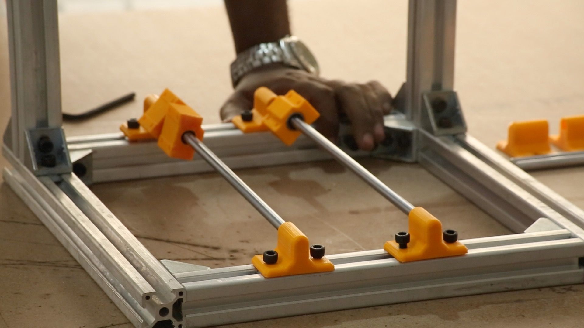 DIY PCB Milling Machine - Part 2 - Linear Sliders : 4 Steps - Instructables