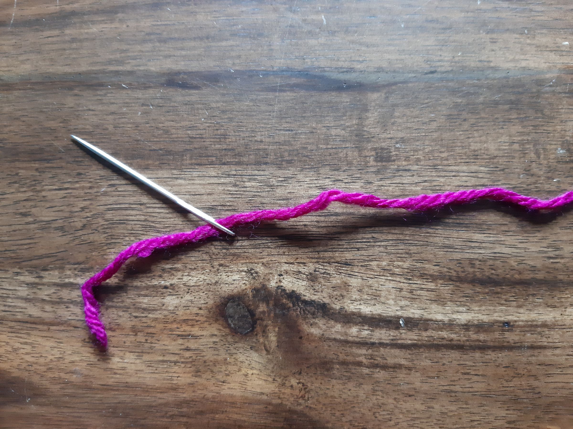 Magic Yarn Ball: Joining Scraps Without Knots : 5 Steps (with Pictures ...