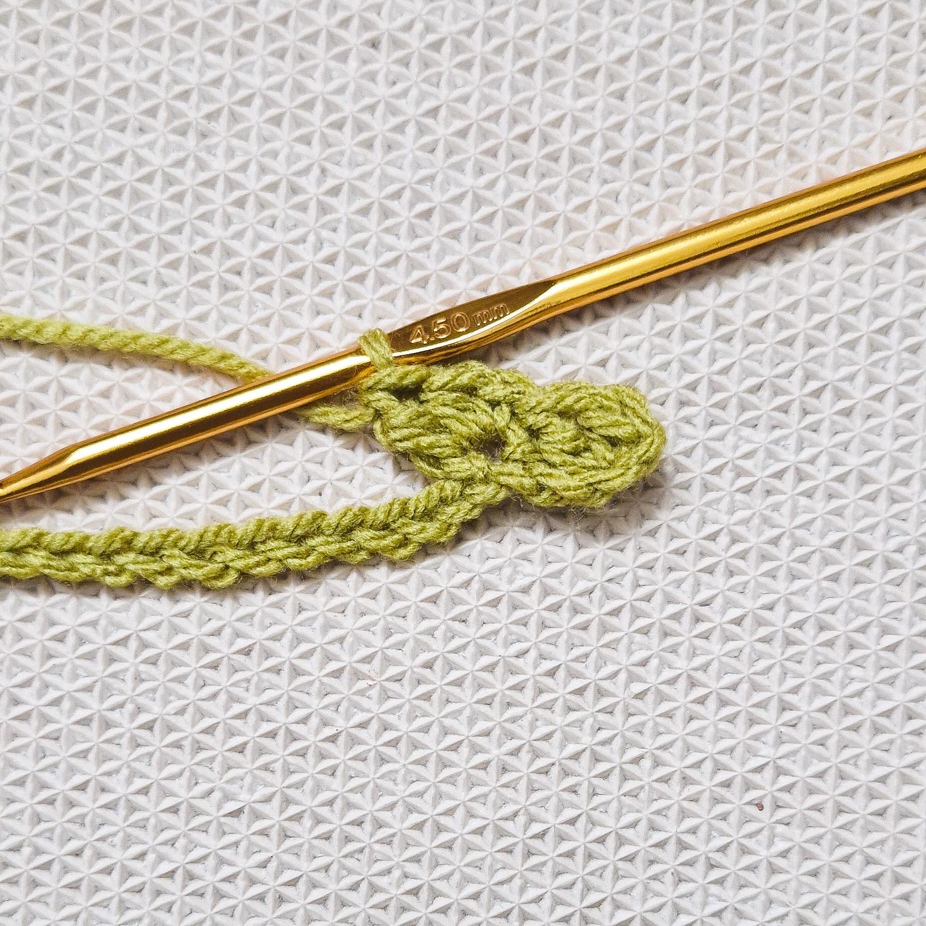 Easy Willow Crochet Fingerless Gloves Set : 6 Steps (with Pictures ...