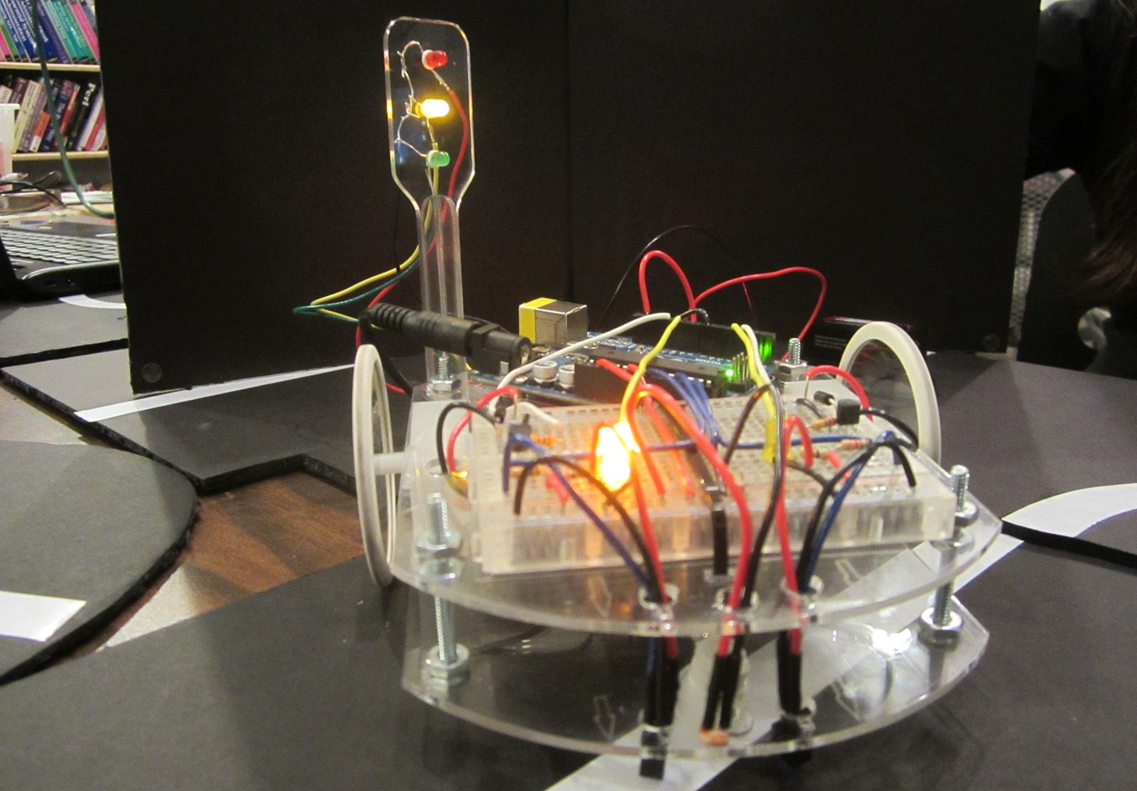 Arduino Traffic Light for Beginners : 25 Steps - Instructables