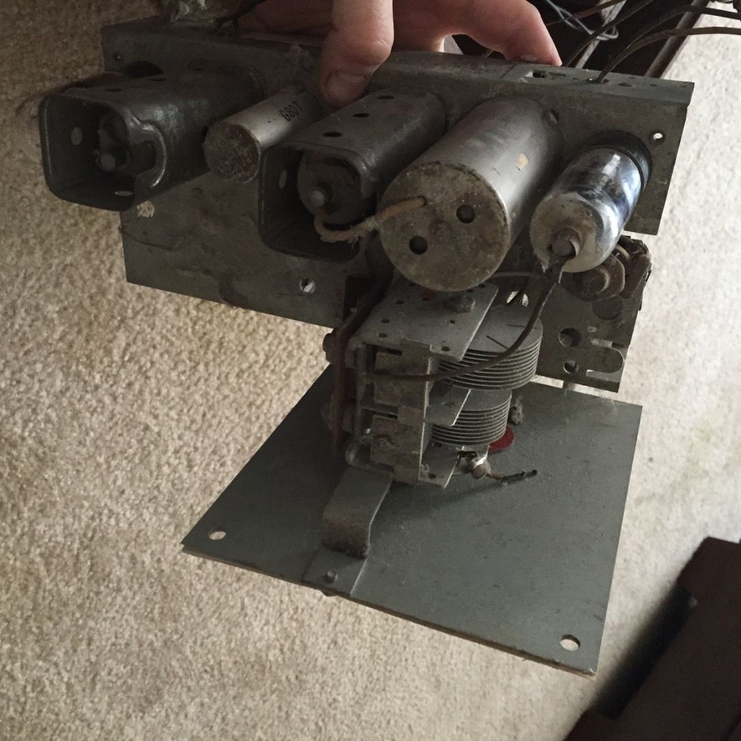 How to Fix a Classic American AM Tabletop Tube Radio : 13 Steps (with ...