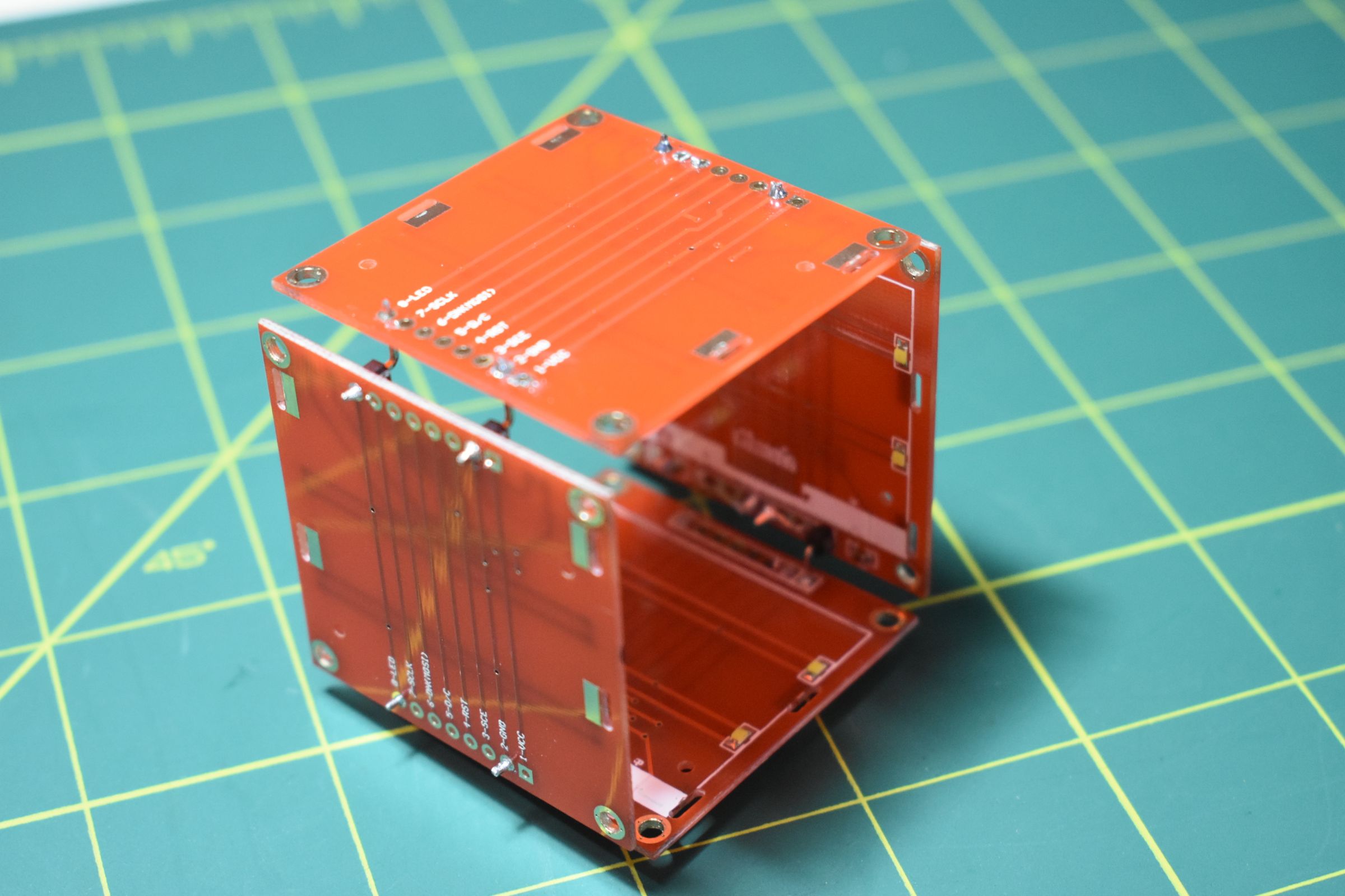 PCB Table Lamp : 7 Steps (with Pictures) - Instructables