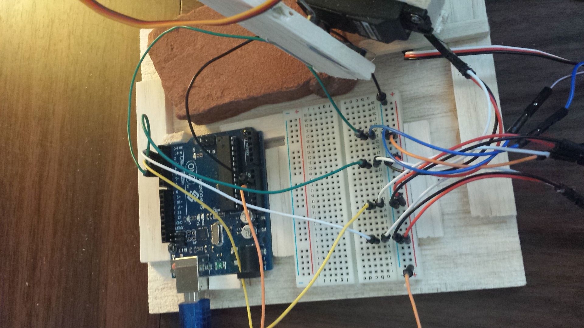 Hand Tracking Mechanical Arm - Pyduino + Leap Motion : 11 Steps (with Pictures) - Instructables