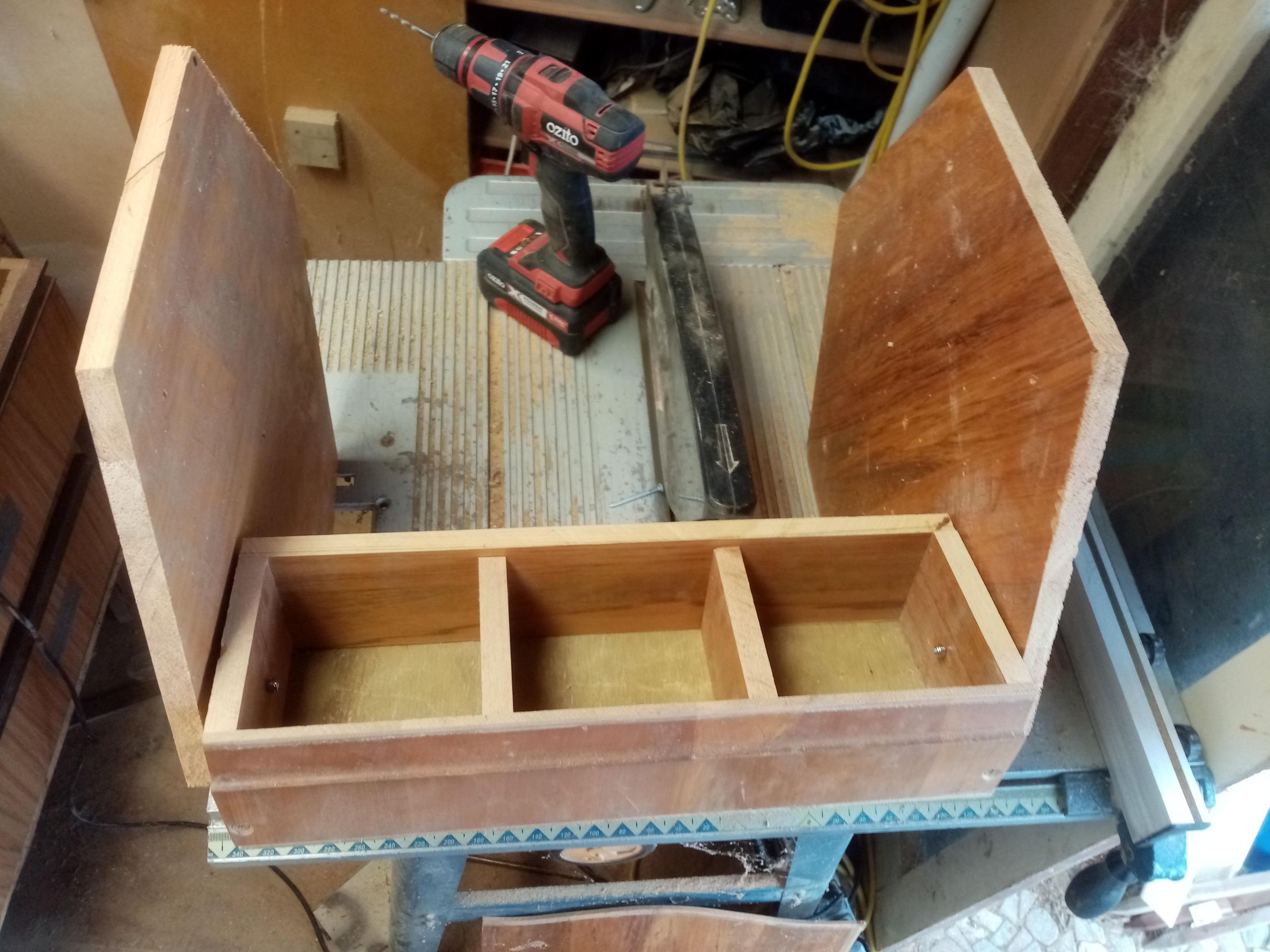 Rotunda Organiser for Hardware : 12 Steps (with Pictures) - Instructables