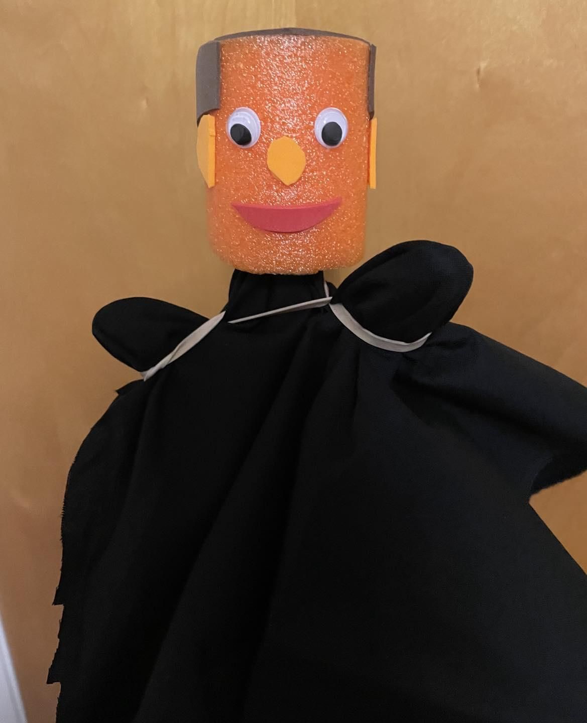 Pool Noodle Hand Puppets : 13 Steps (with Pictures) - Instructables