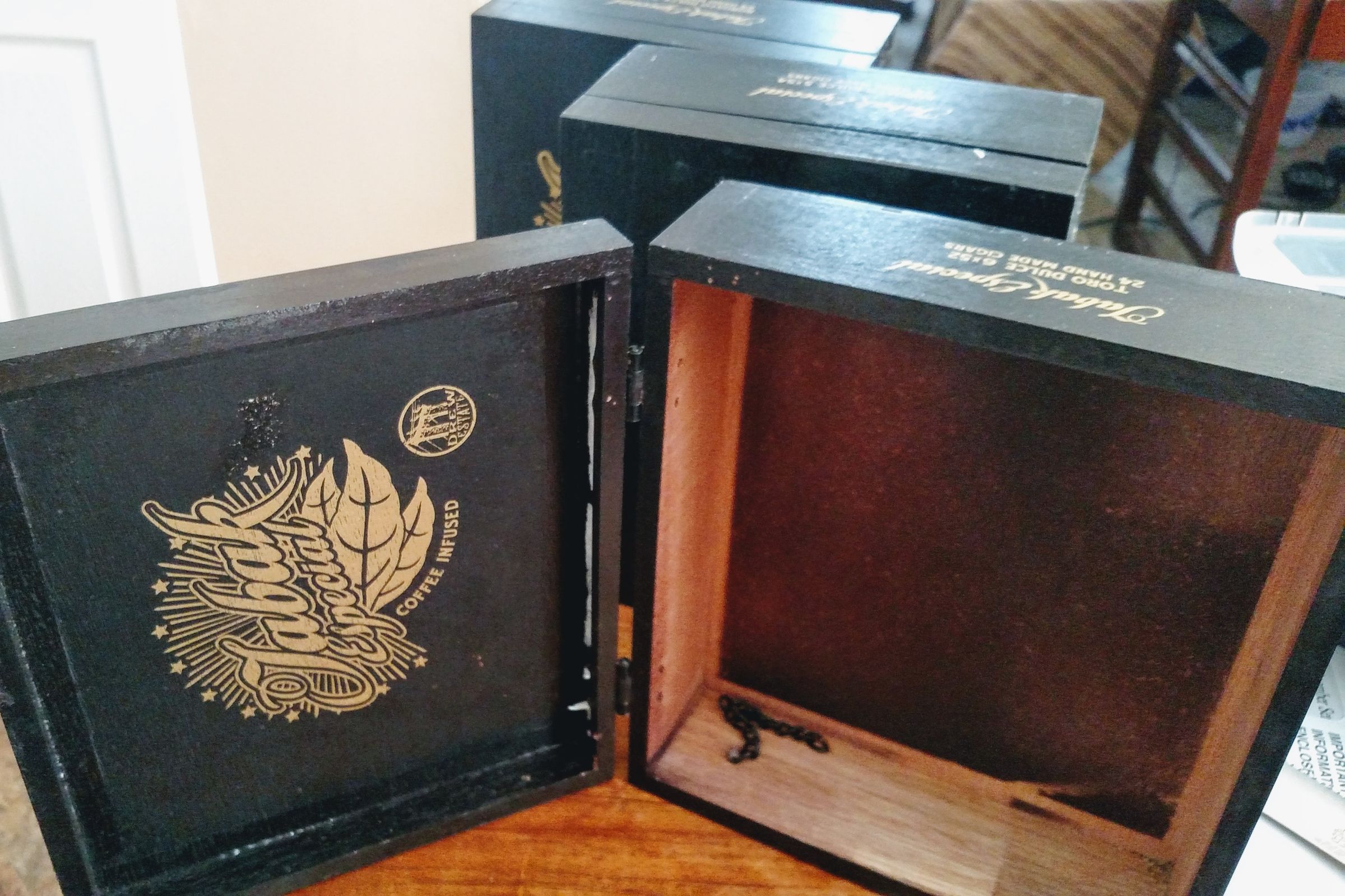 How to Make Cigar Box Shelves : 4 Steps - Instructables