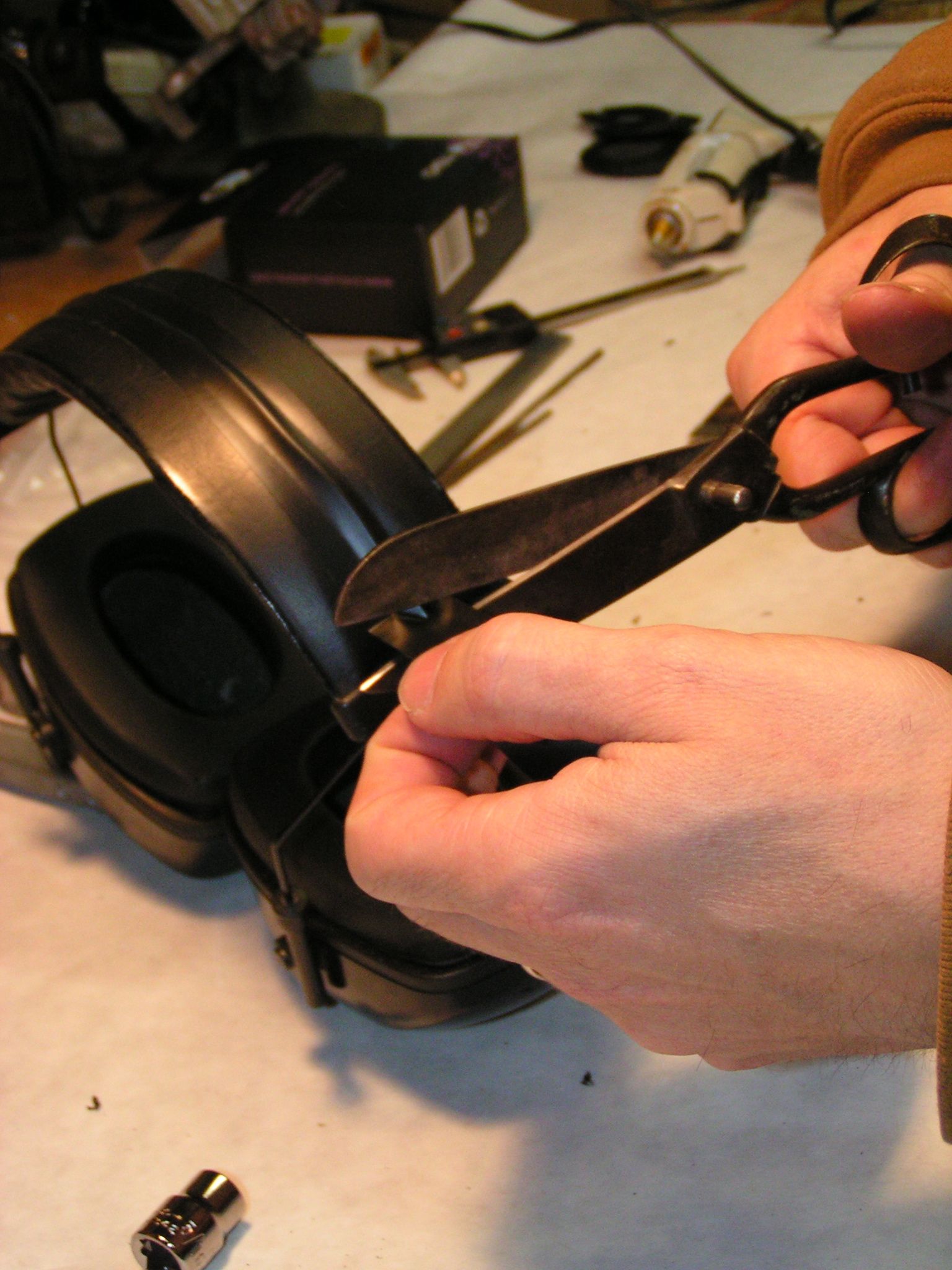 Hearing Protection W/Tunes: Earmuff Modification : 12 Steps (with ...