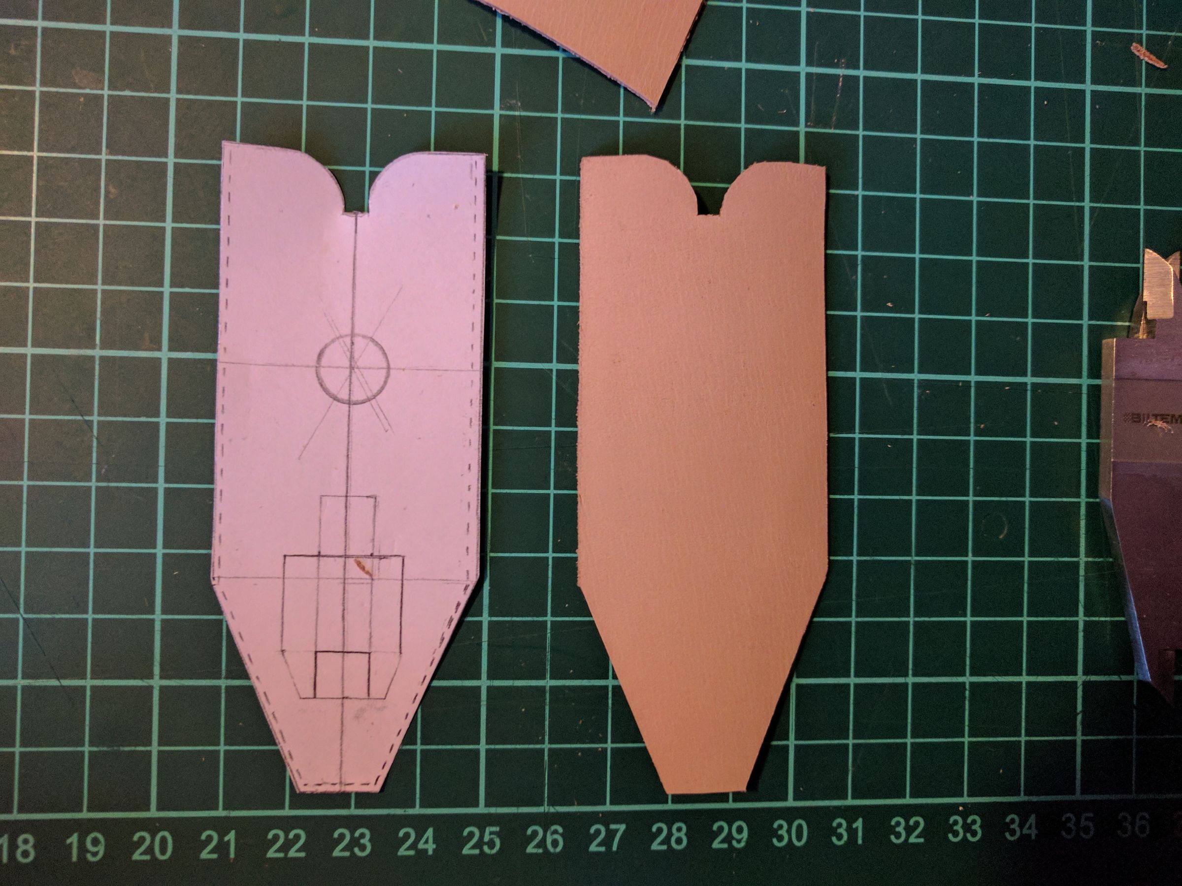 Leather Compass Case : 9 Steps (with Pictures) - Instructables