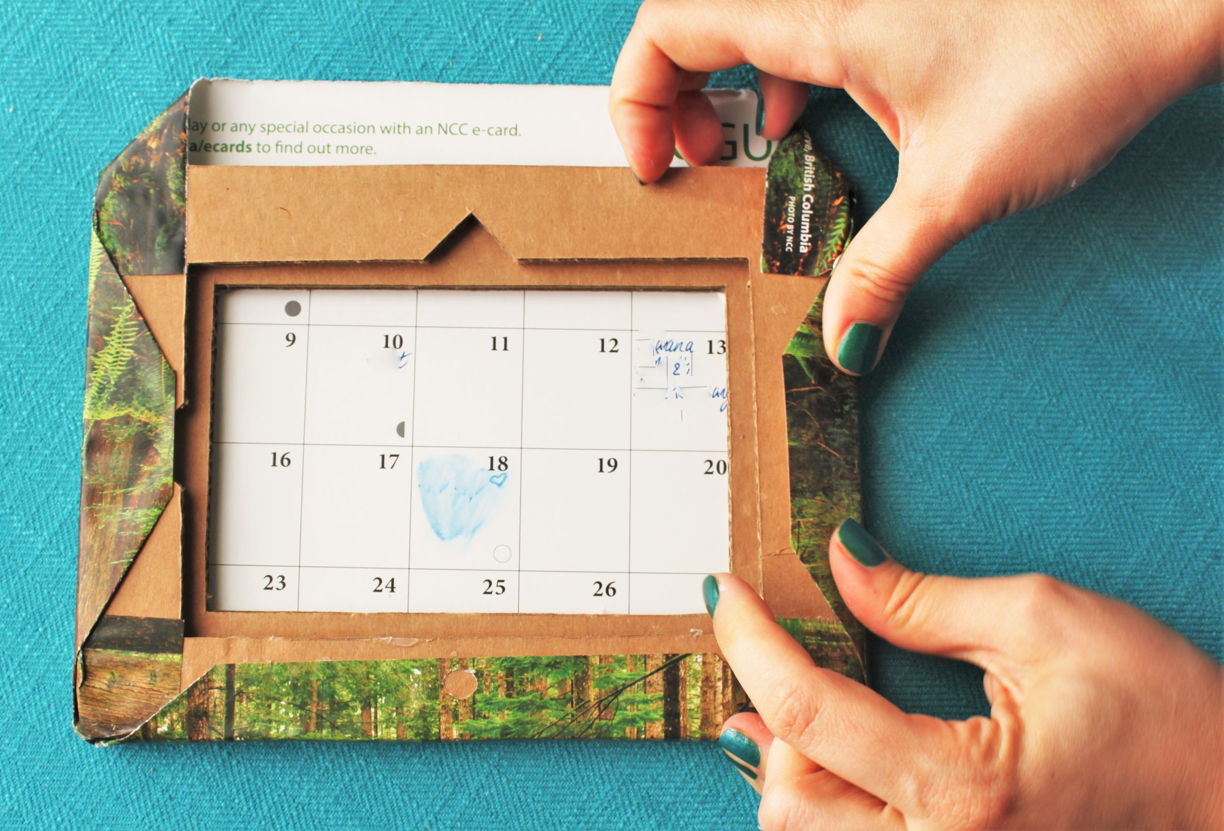DIY PICTURE FRAME From Cardboard and Decorative Materials : 14 Steps ...
