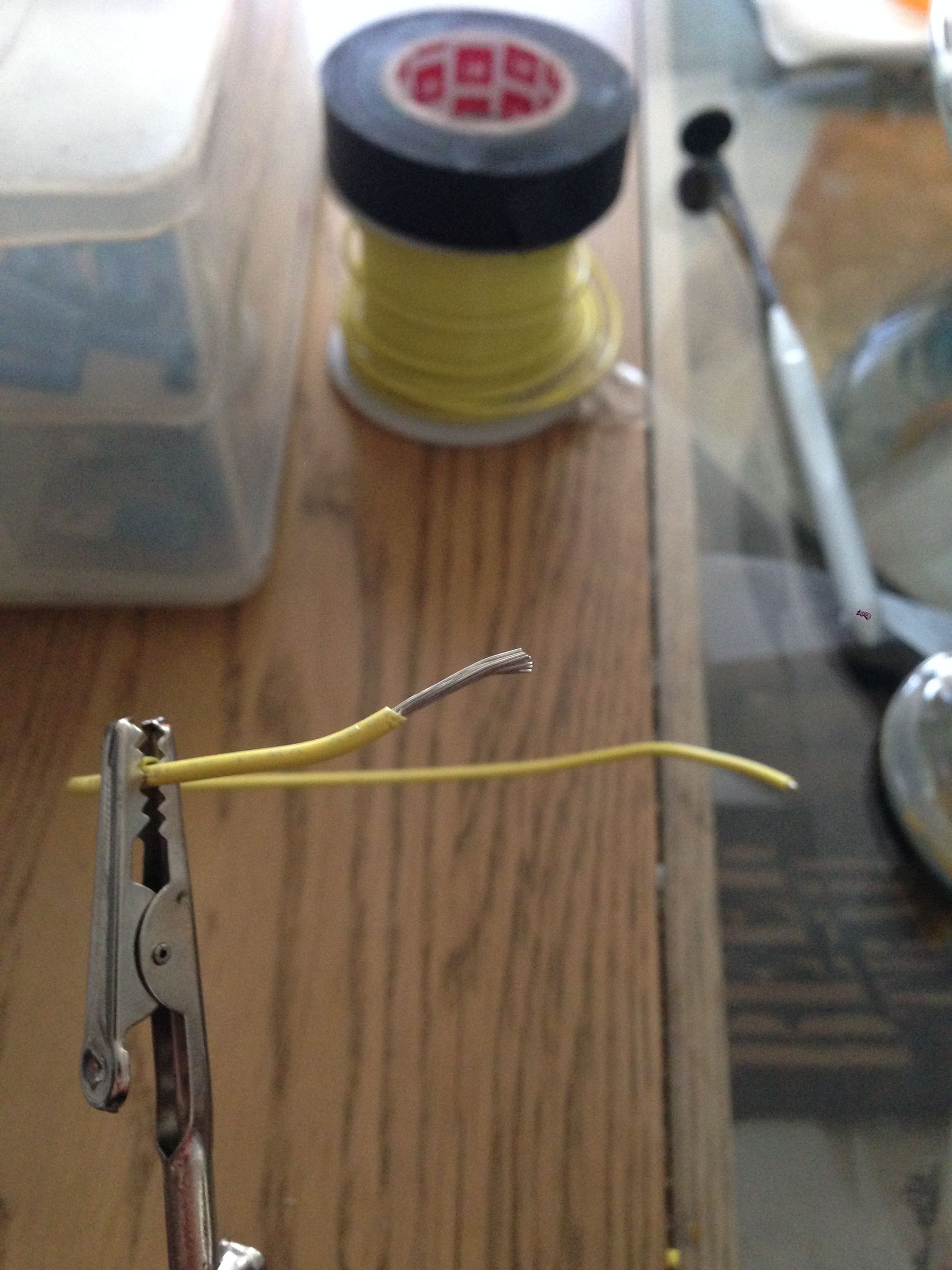 How to Strip and Connect Wires With a Butt Connector : 10 Steps ...