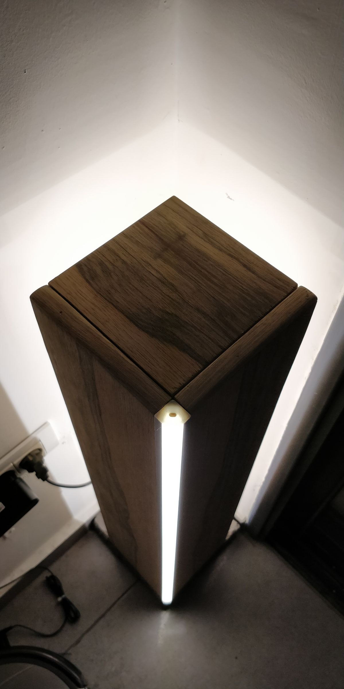 Smart Floor Corner Wooden LED Lamp DIY : 32 Steps (with Pictures ...