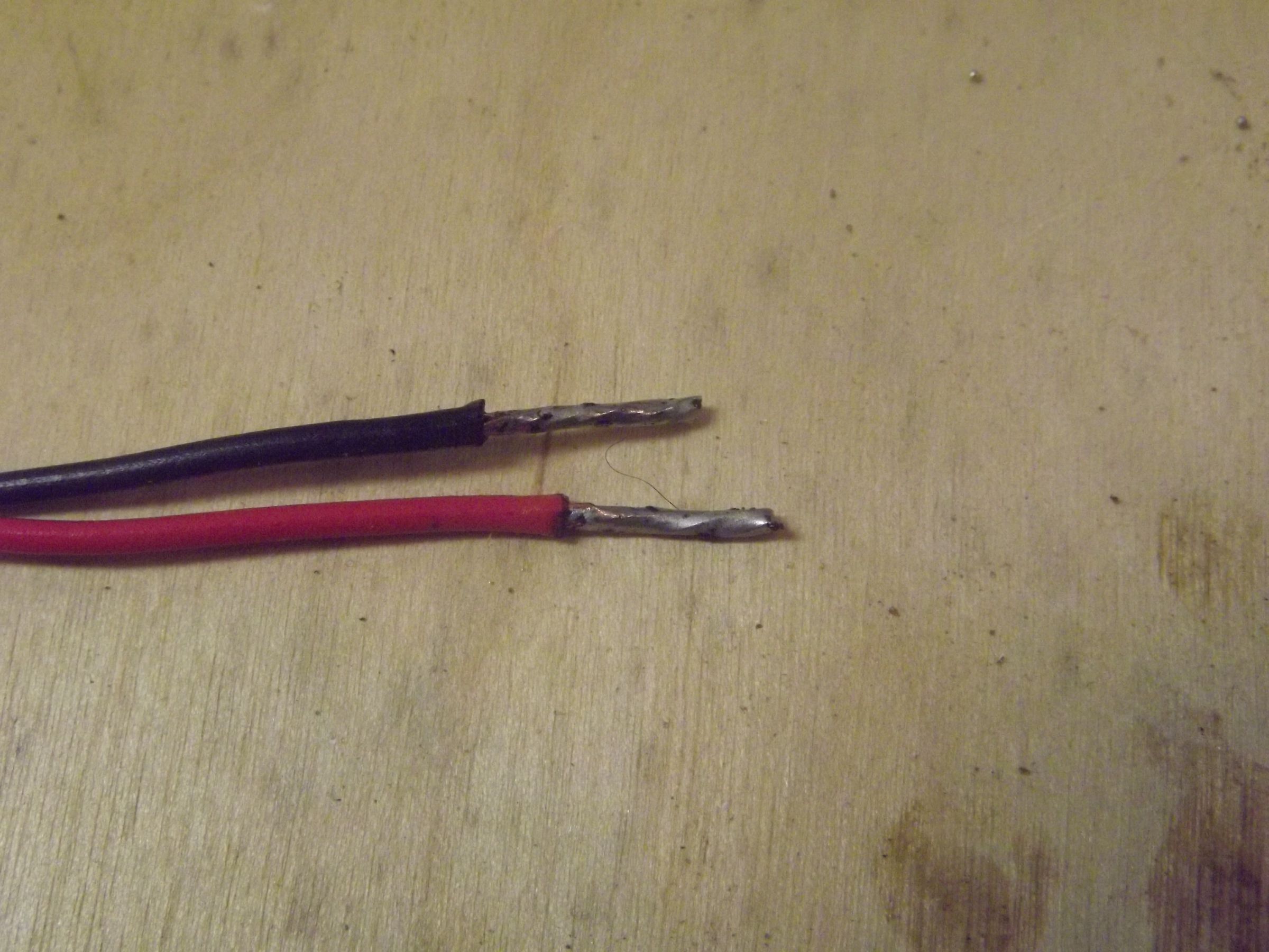 How to Make a 9 Volt Connector : 4 Steps - Instructables