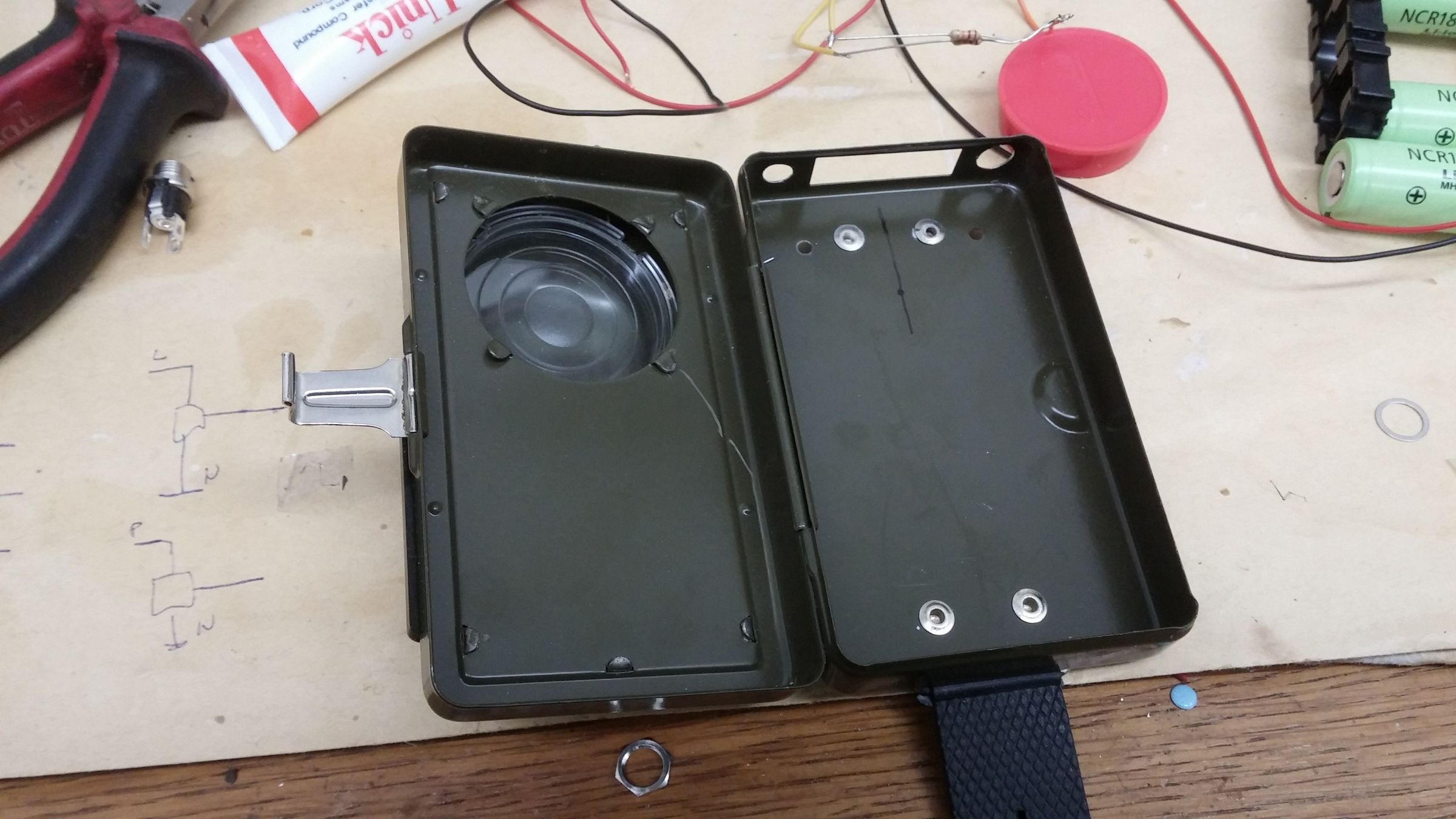 How I Made the Most Advanced Flashlight Ever : 10 Steps (with Pictures ...