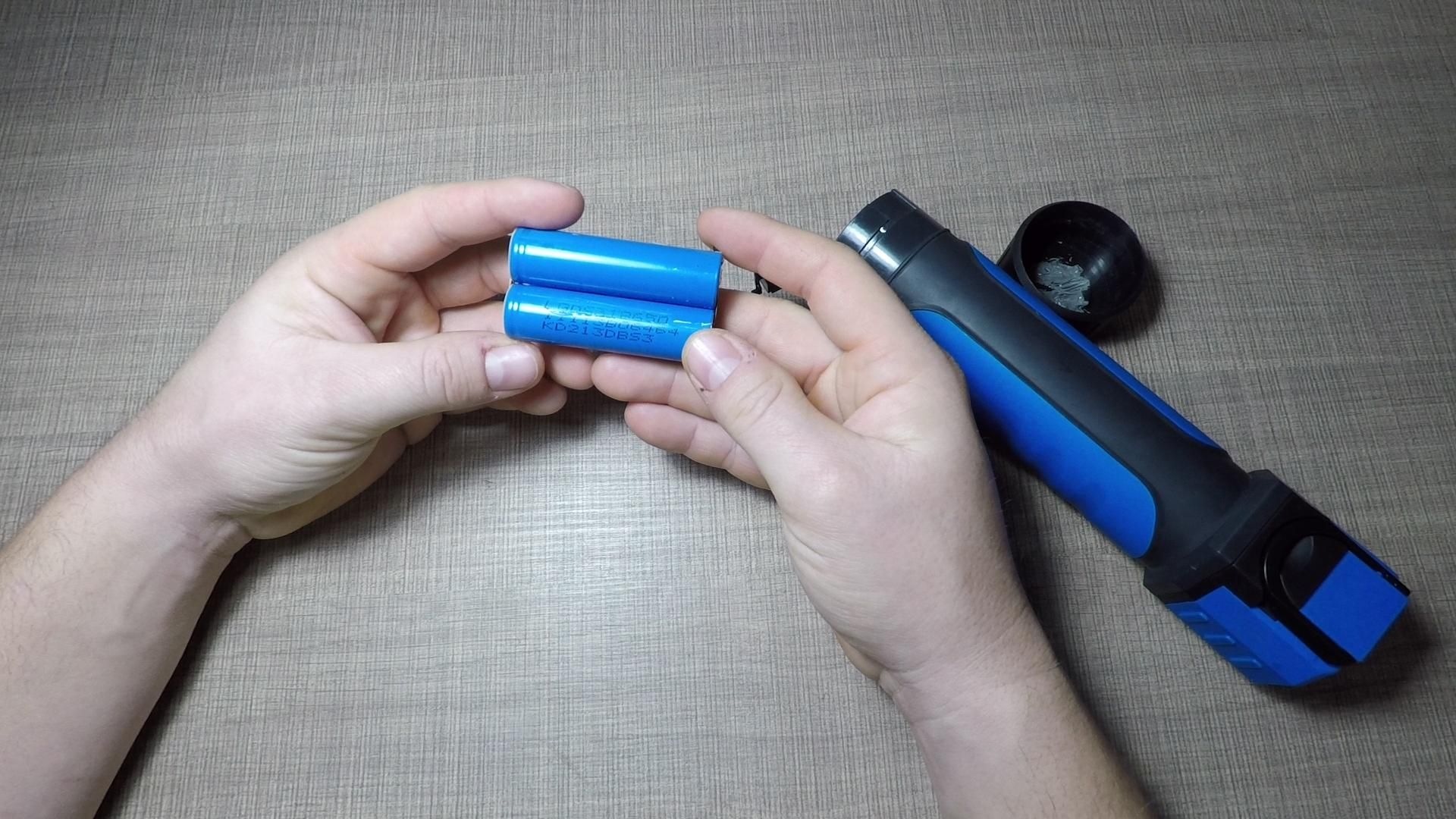 Convert a Flashlight From AA to Lithium Batteries : 7 Steps (with ...