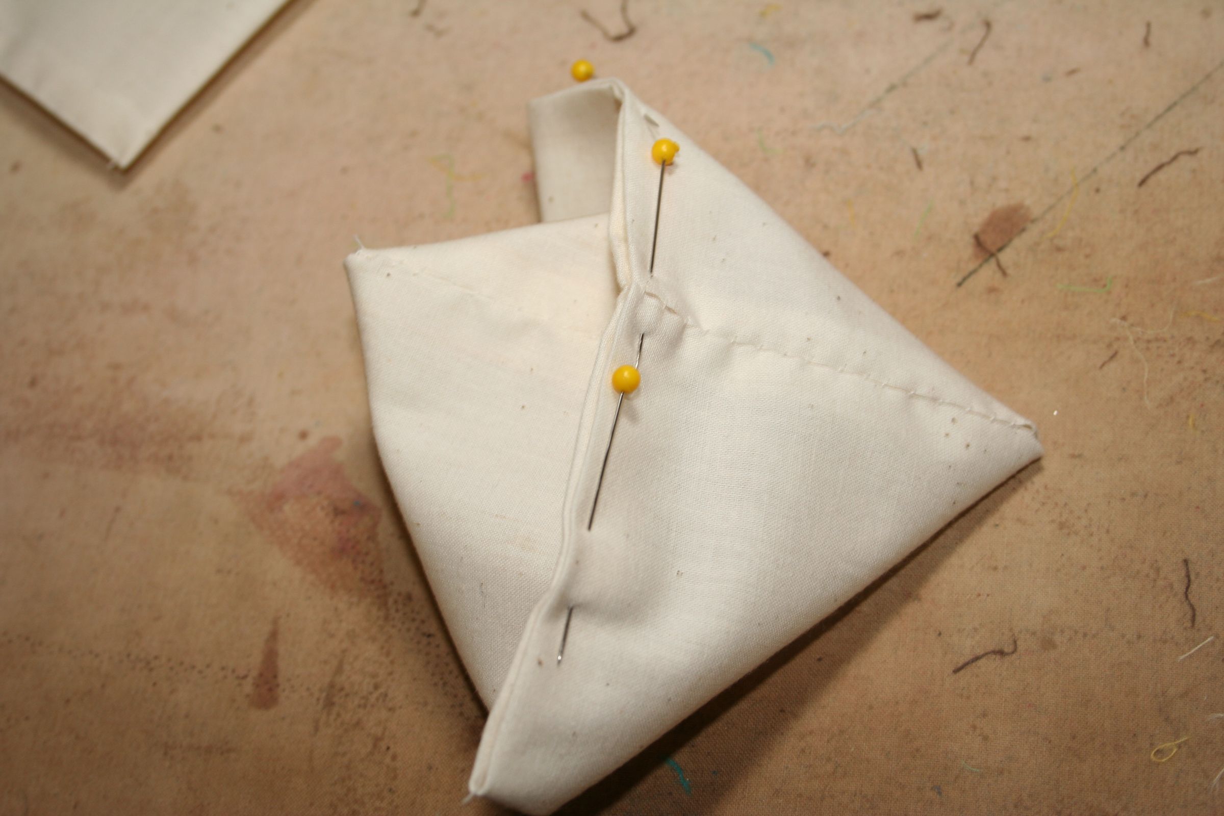 Cathedral Windows Quilt Squares : 9 Steps (with Pictures) - Instructables