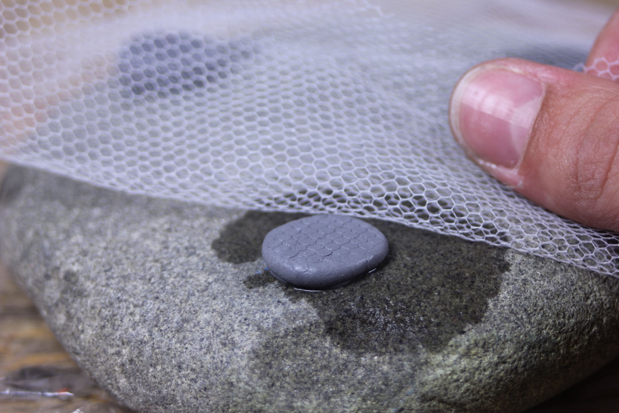 How to Create a Beautiful Stone Trivet Using Sugru Grips : 4 Steps ...