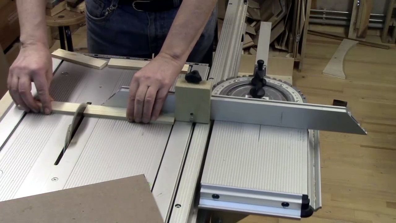 Mini Router Table With the Simplest Router Lift Ever : 12 Steps (with ...