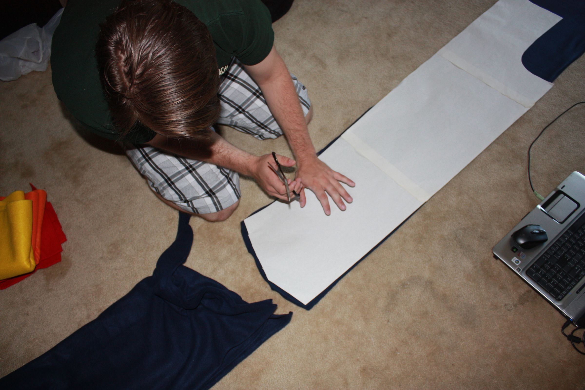 "Snuggie" Character Costume : 19 Steps (with Pictures) - Instructables