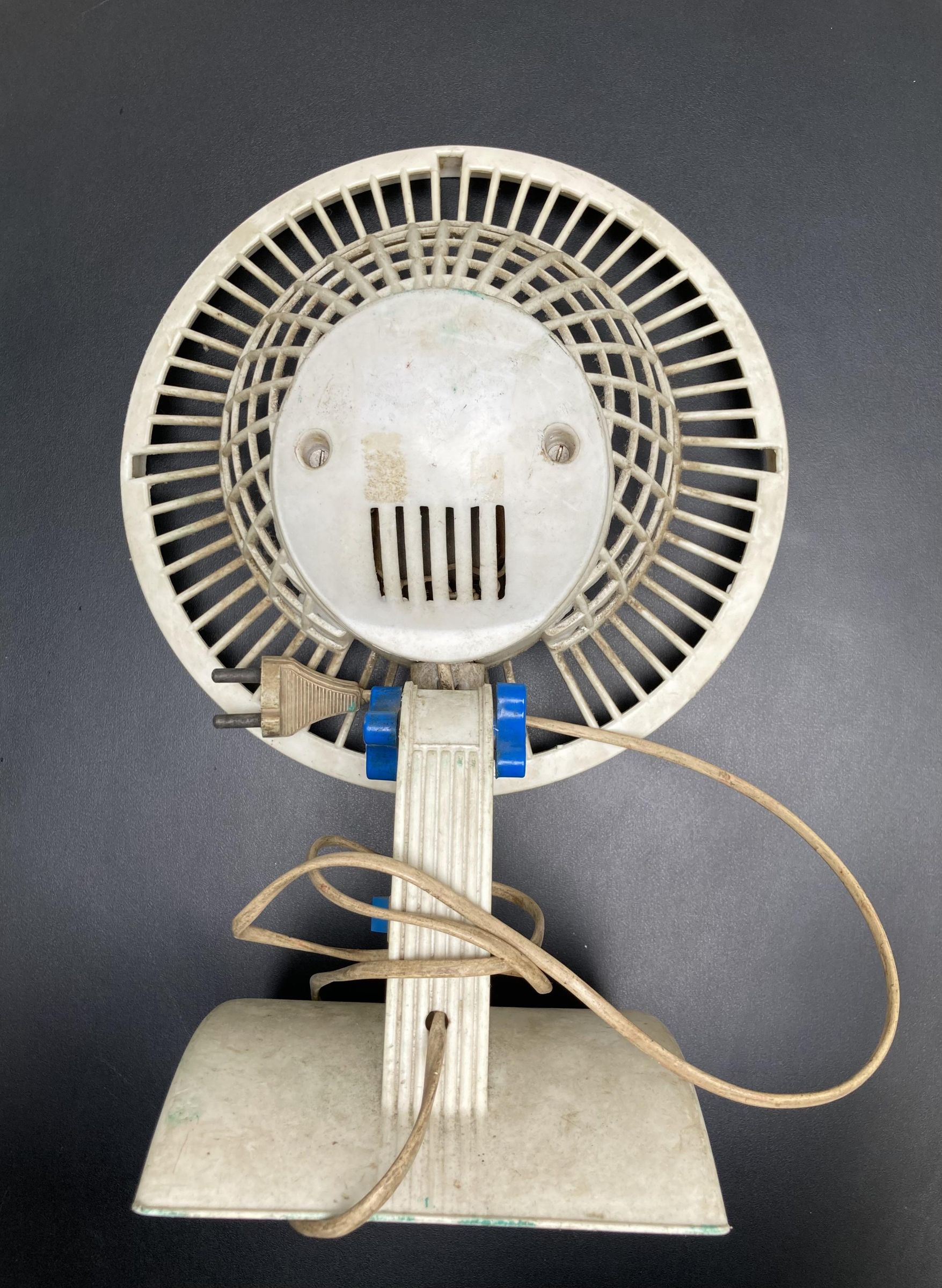 Fixing Fan Blade : 5 Steps (with Pictures) - Instructables