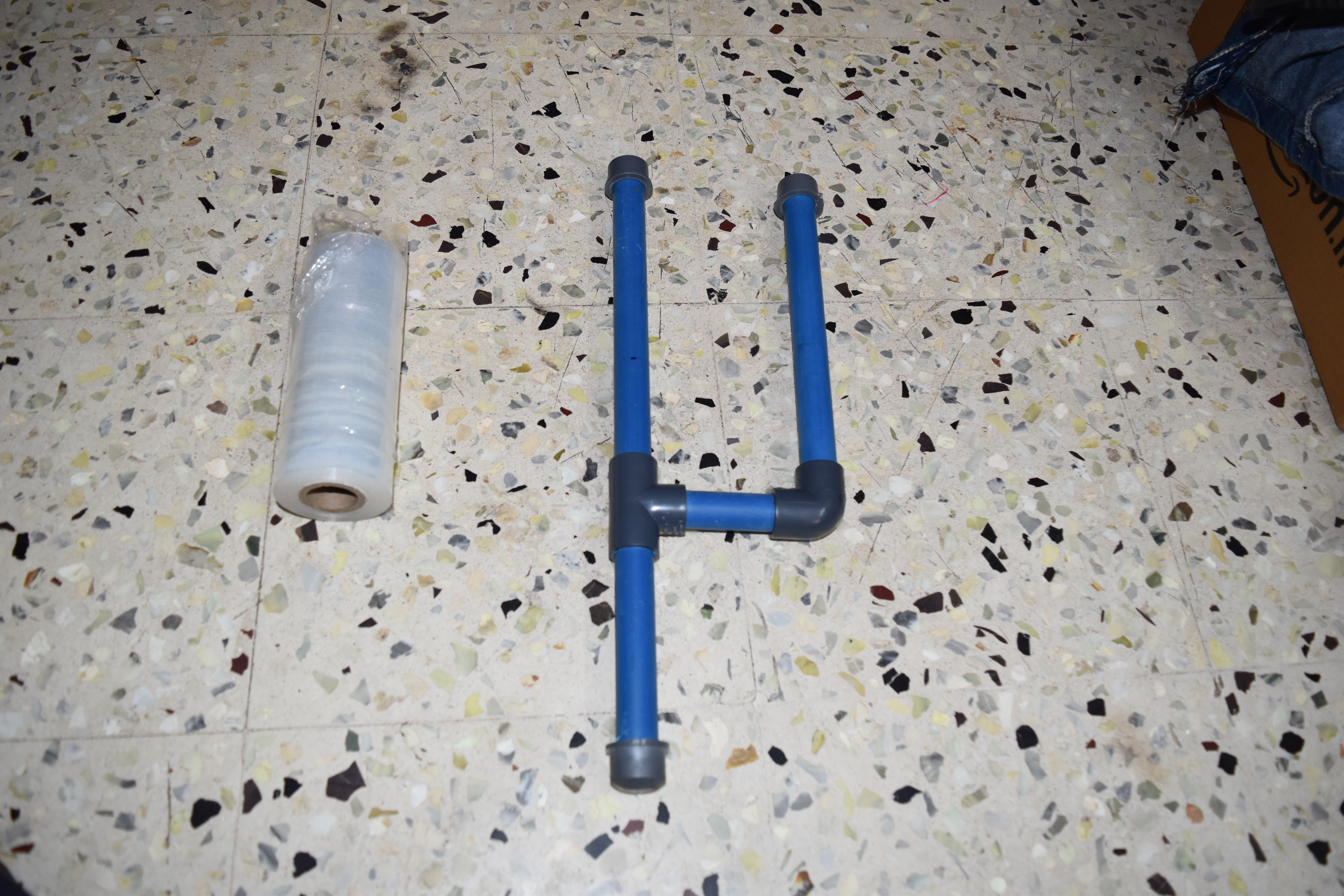 STRETCH WRAP FILM ROLL HOLDER : 6 Steps (with Pictures) - Instructables