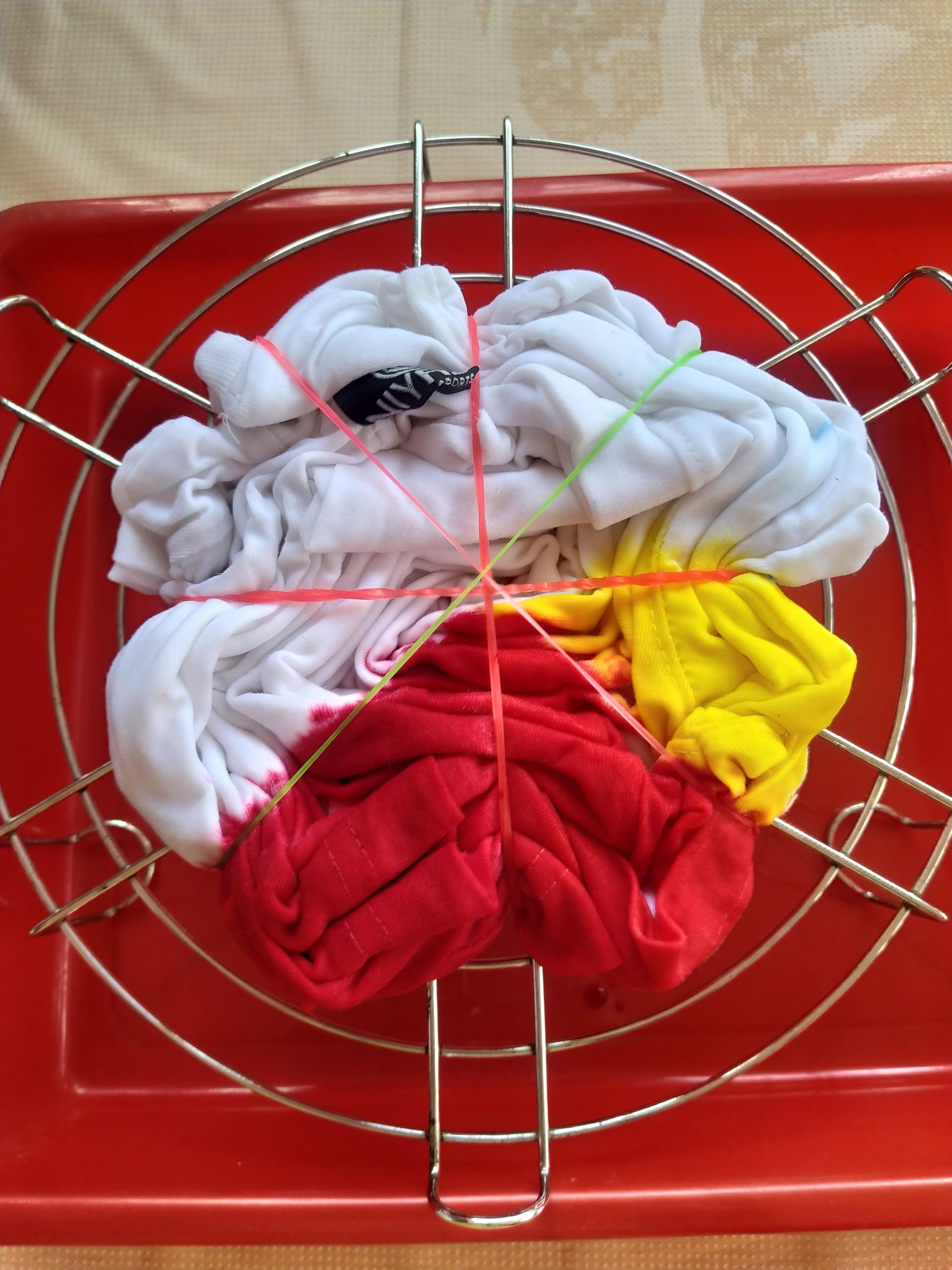 Basics of Tie-Dye 101 : 35 Steps (with Pictures) - Instructables