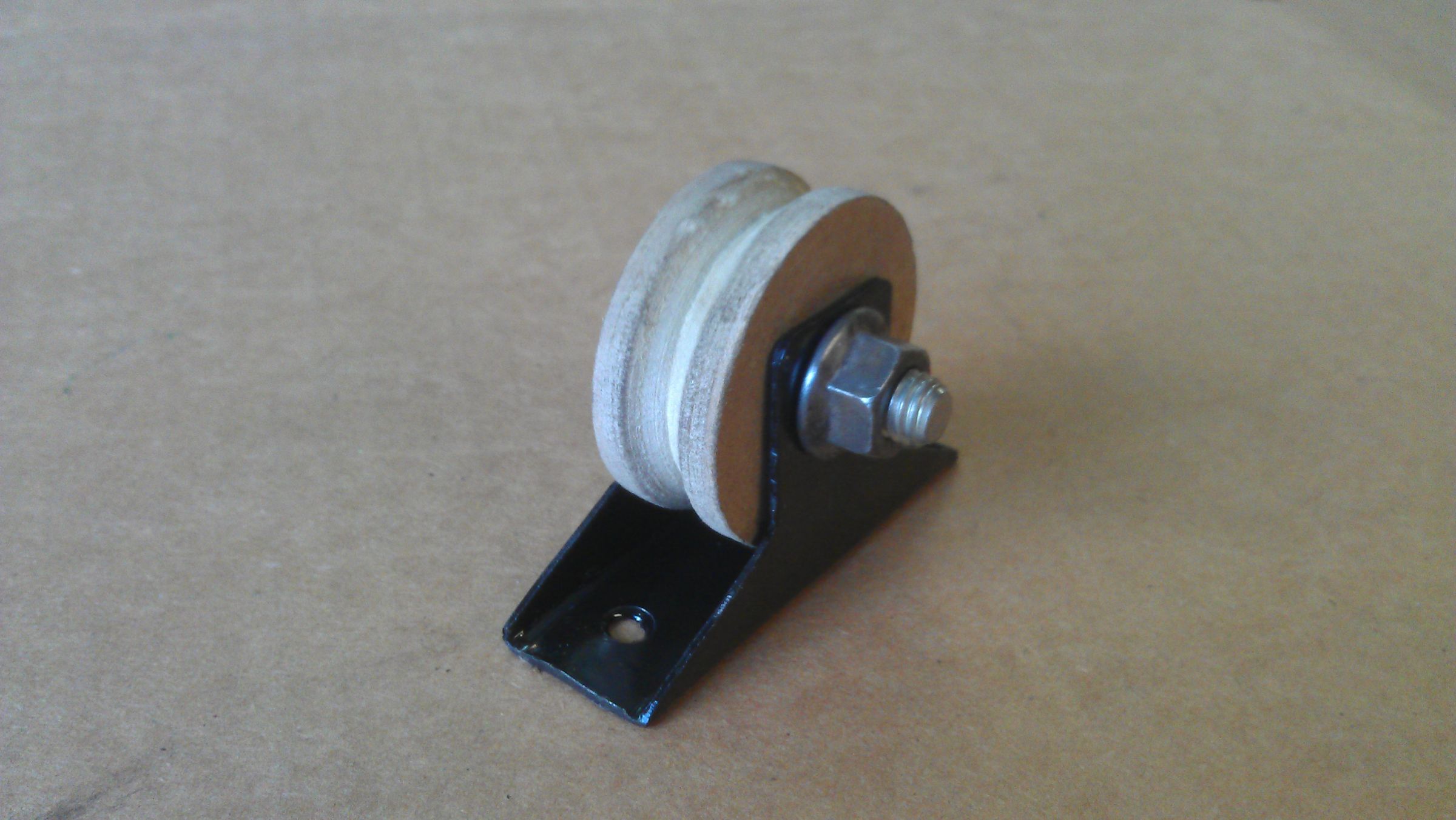 A Simple Pulley From Scrap to Finish in 20min : 4 Steps - Instructables