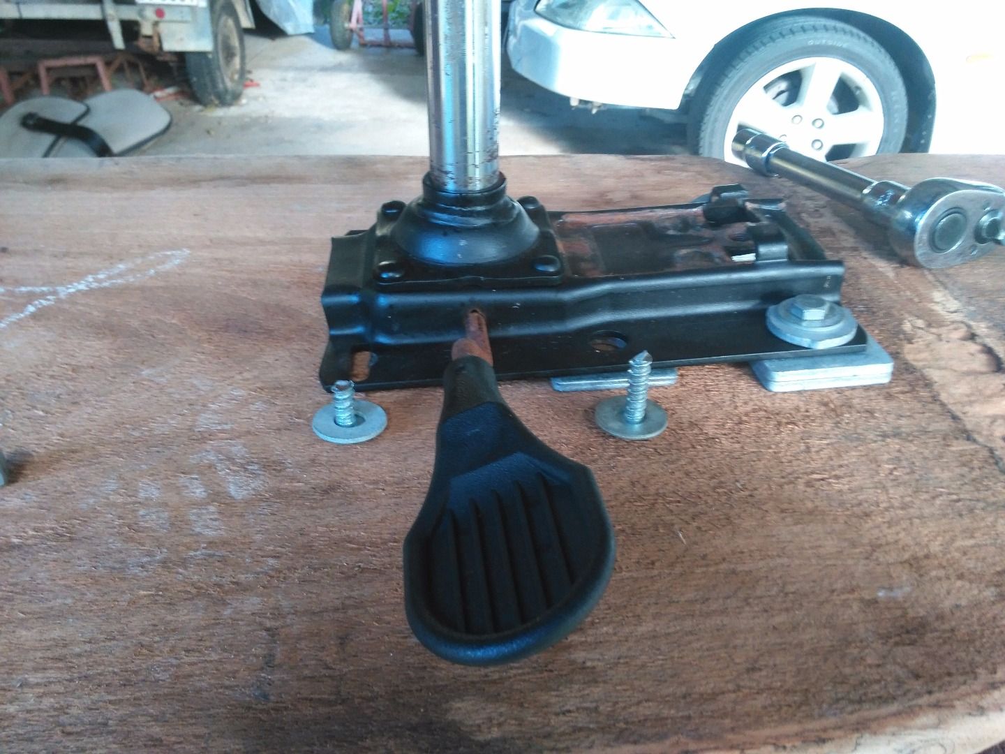 Table Up/down/spin/move : 7 Steps (with Pictures) - Instructables