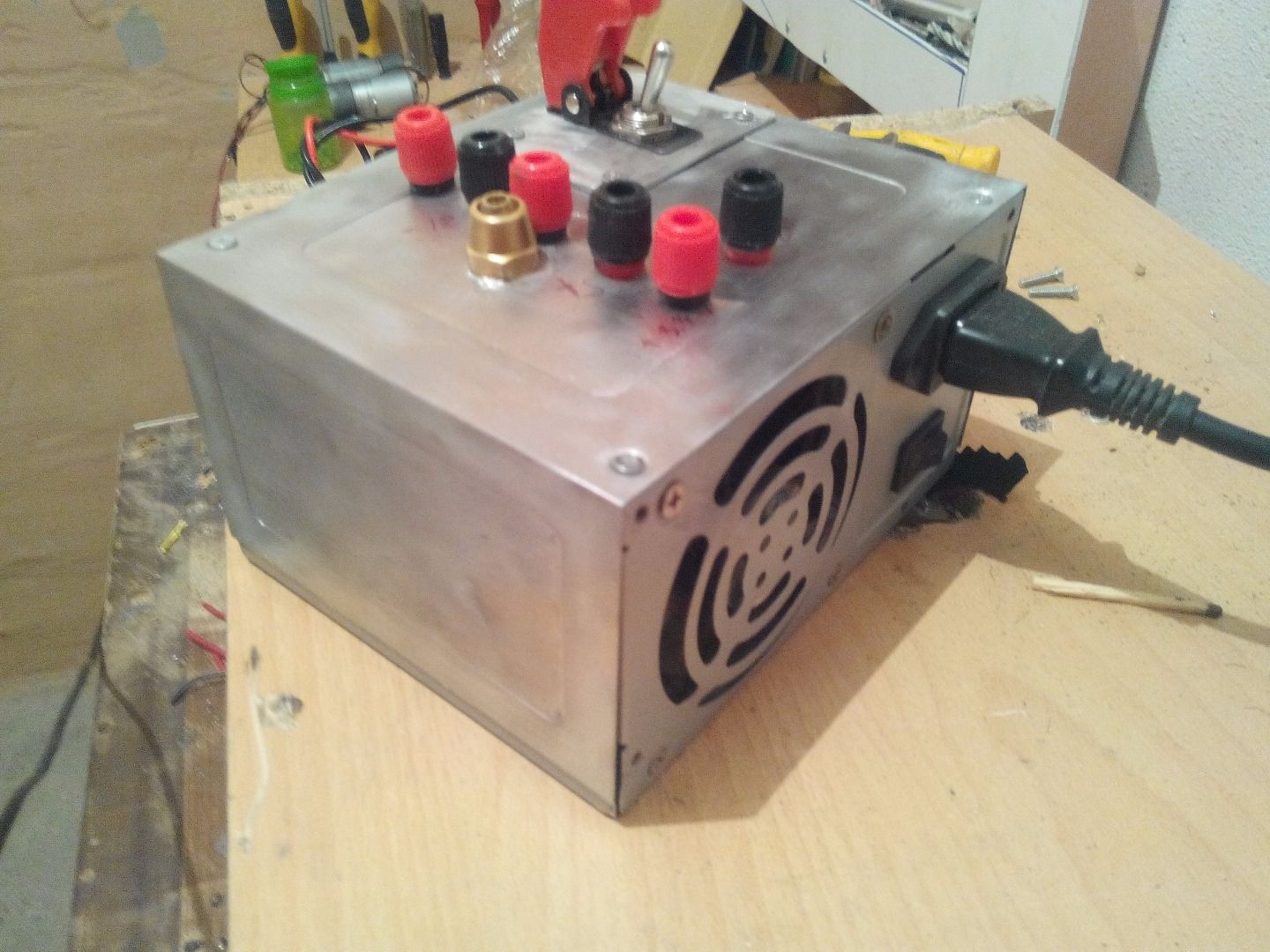 How to Make a DC Power Supply - Instructables