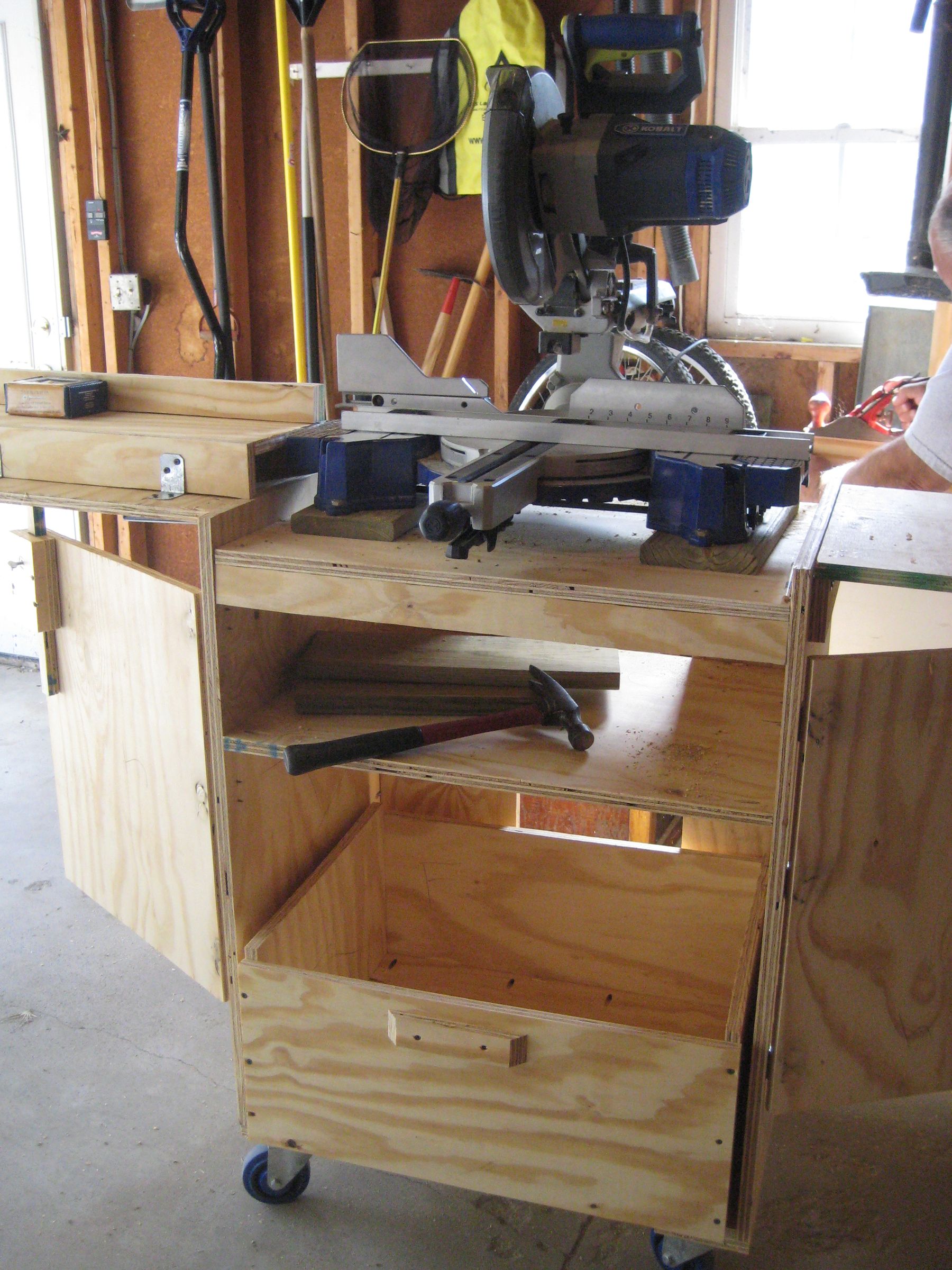 Miter Saw Station : 7 Steps (with Pictures) - Instructables