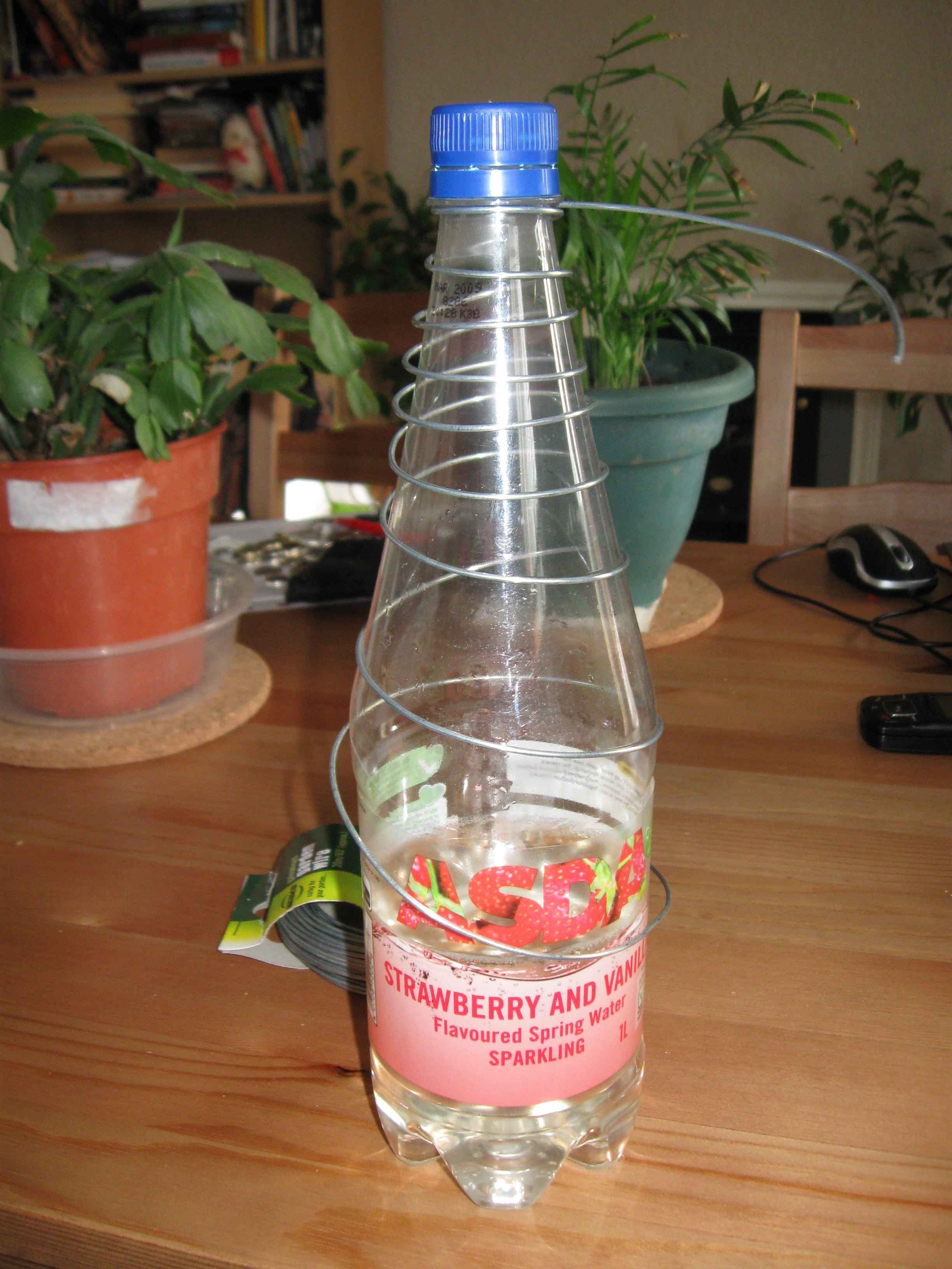 Make a Nesting Material Dispenser : 8 Steps (with Pictures) - Instructables