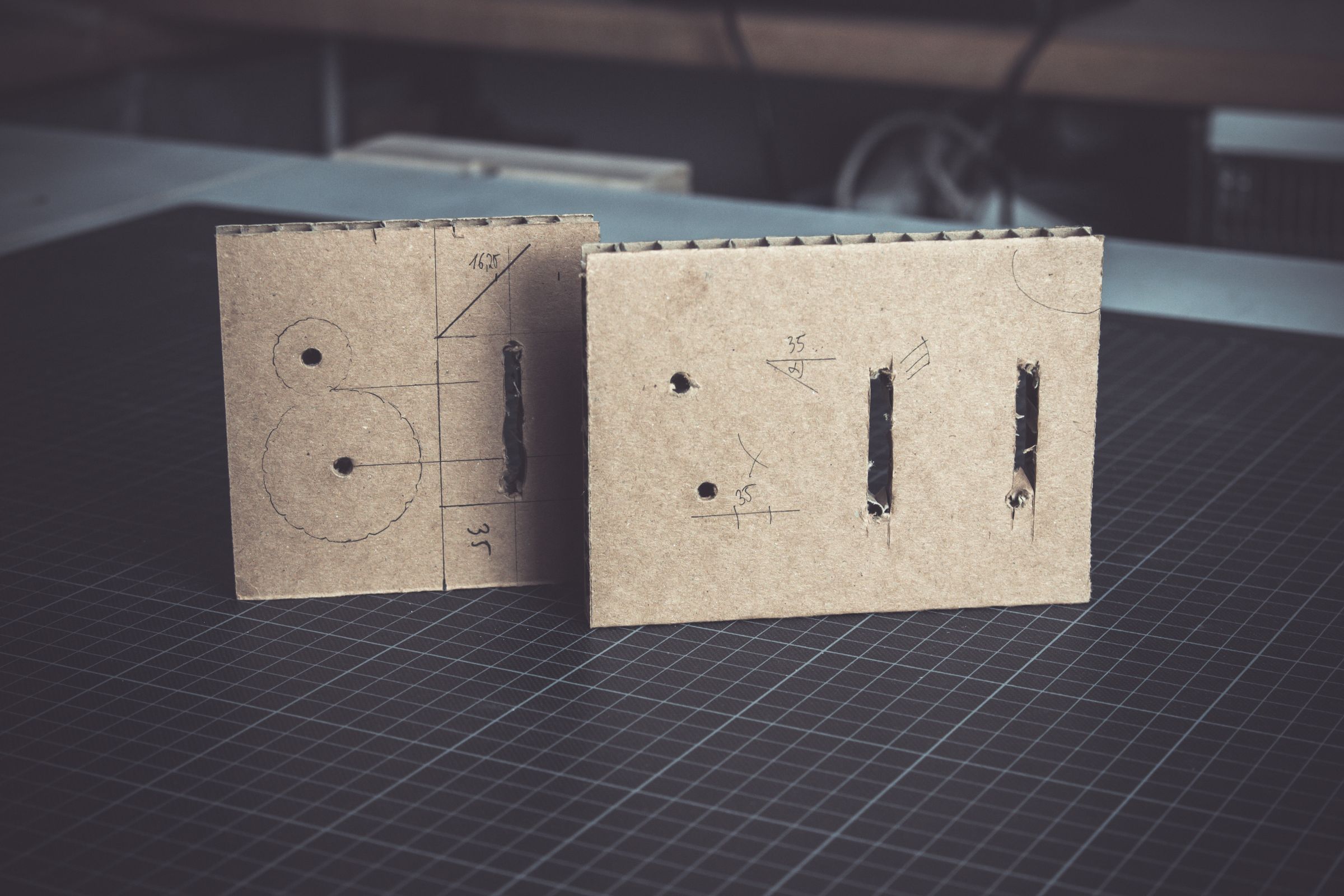 Card Feeder for a Trading Card Machine : 10 Steps (with Pictures ...