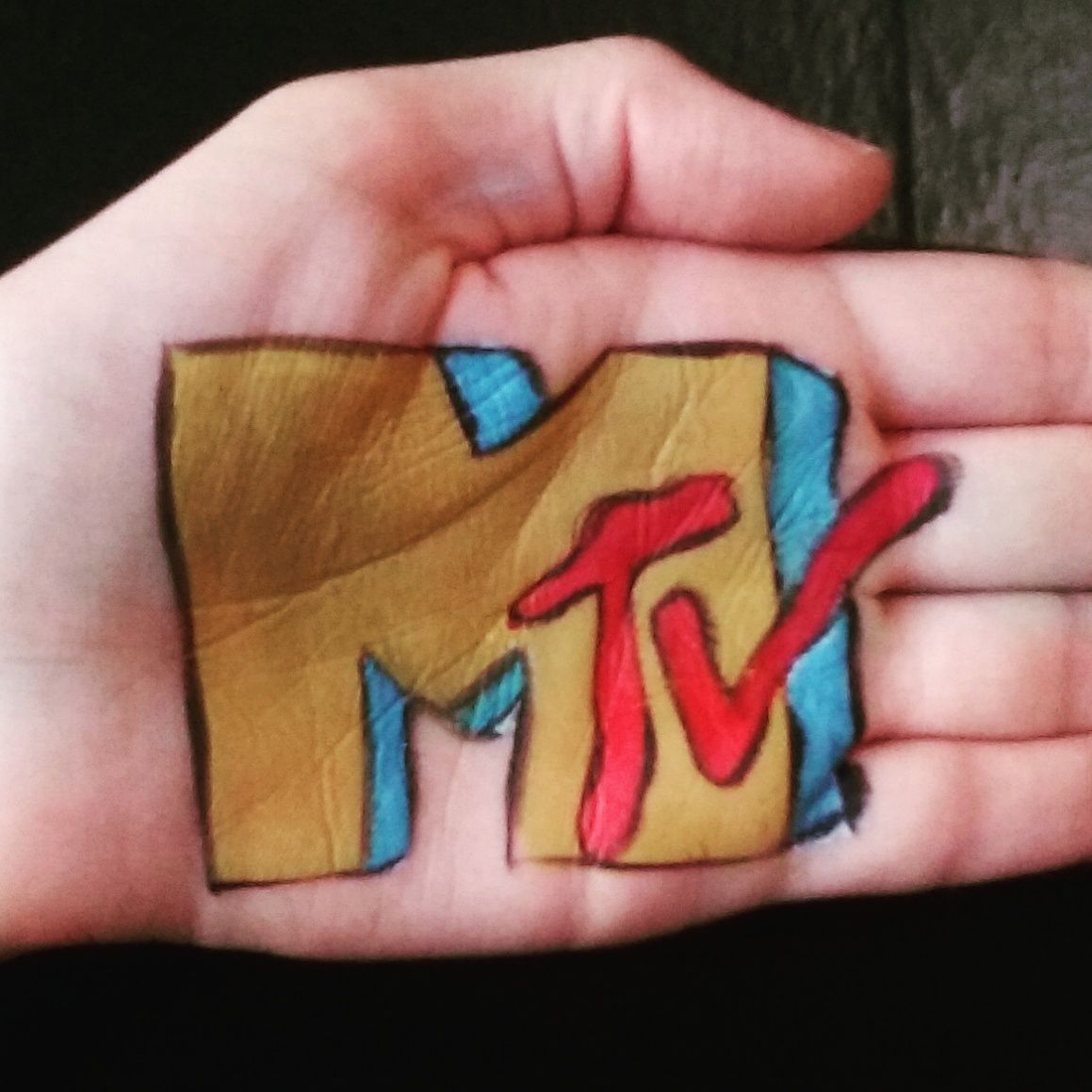MTV Logo Hand Art : 5 Steps - Instructables