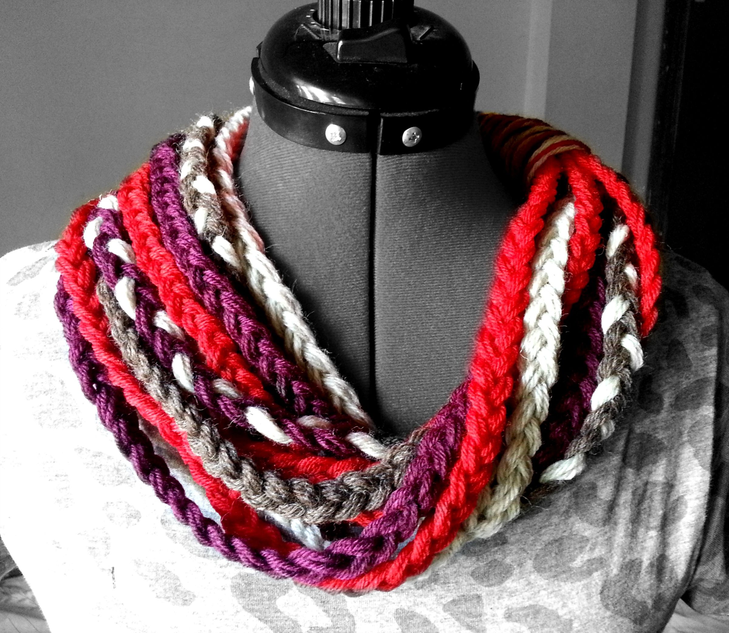 DIY Easy Braided Yarn Cowl : 6 Steps (with Pictures) - Instructables