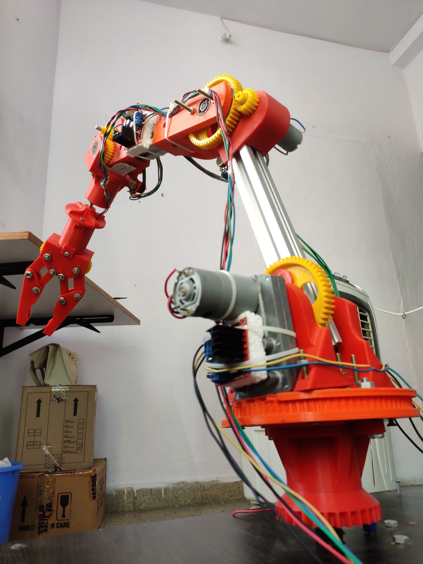 Moslty 3D-printed Robotic Arm That Mimics Puppet Controller : 11 Steps ...