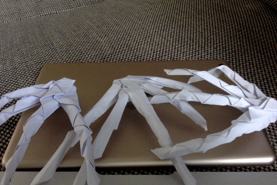 Origami Skeleton Hand : 7 Steps - Instructables